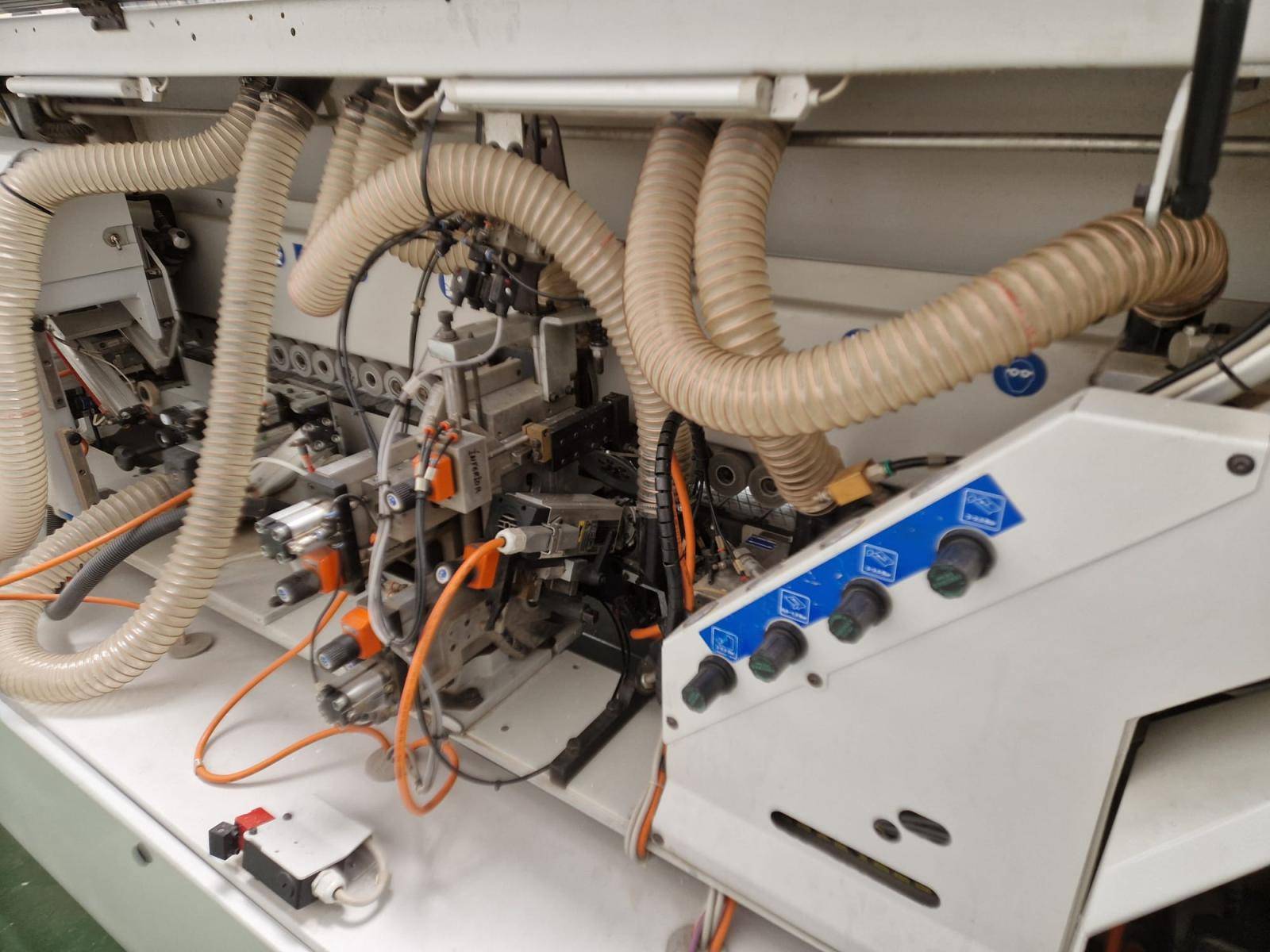 Edgebander BIESSE ARTECH AKRON 440 buy second-hand