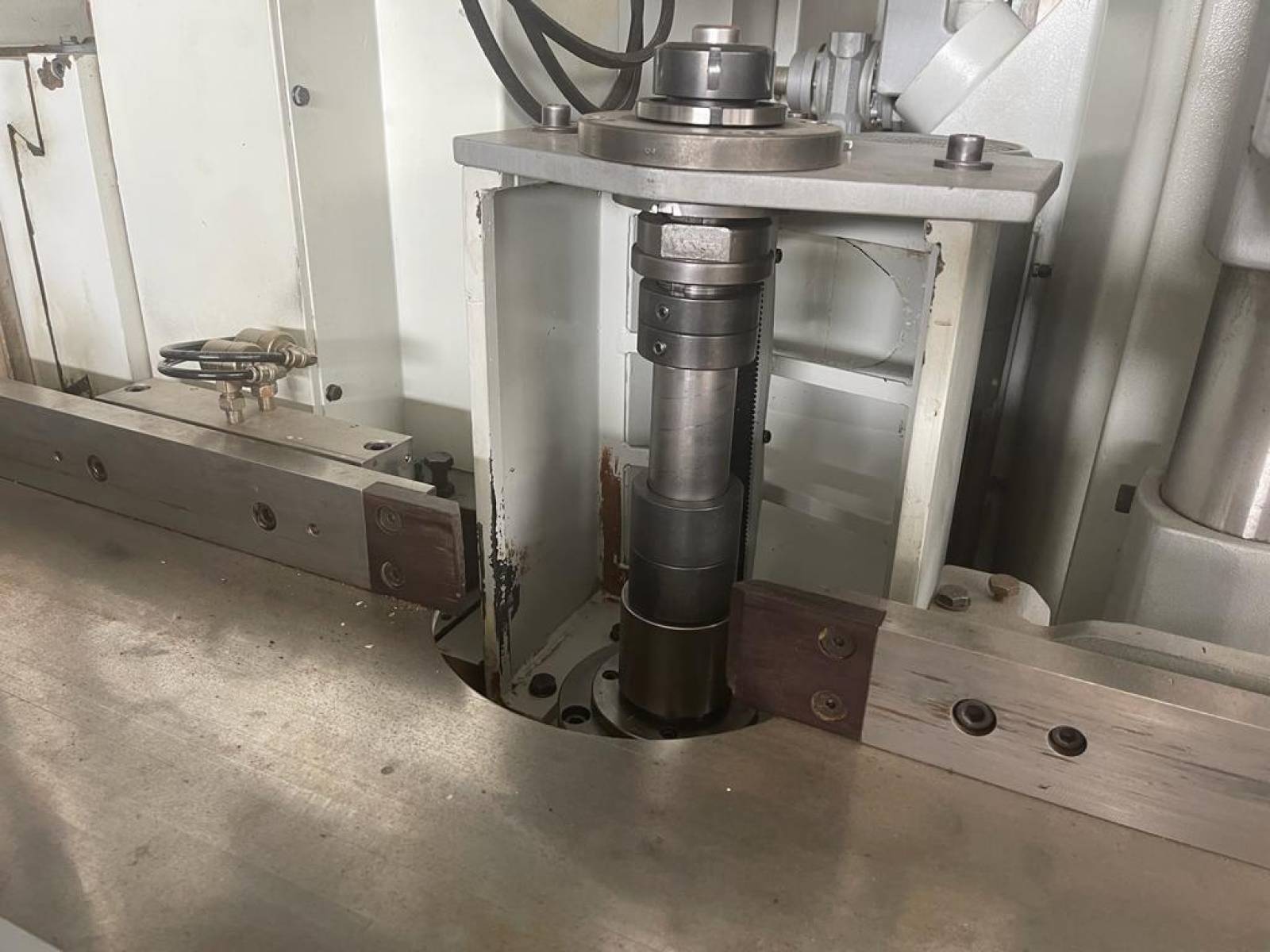 Angular window machining centre COLOMBO AM 33 buy second-hand