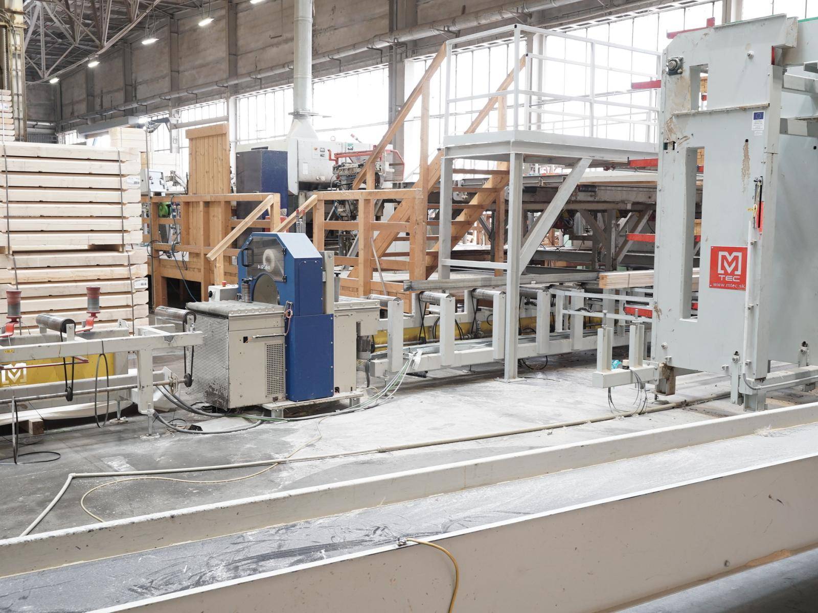 WEINIG Planing line with automatic infeed and automatic destacking ...