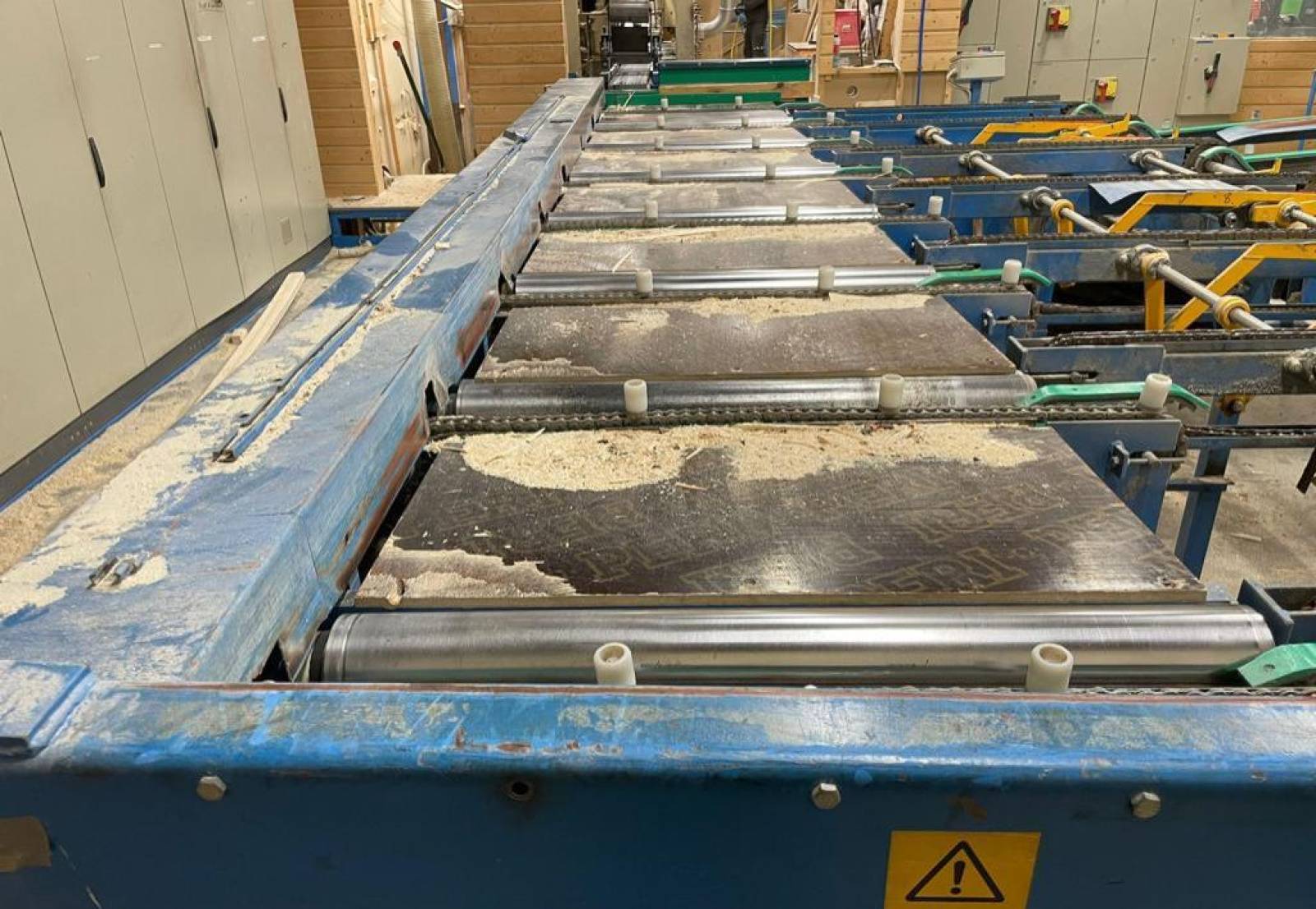 Stacking and destacking device Automatic loading and unloading system ...