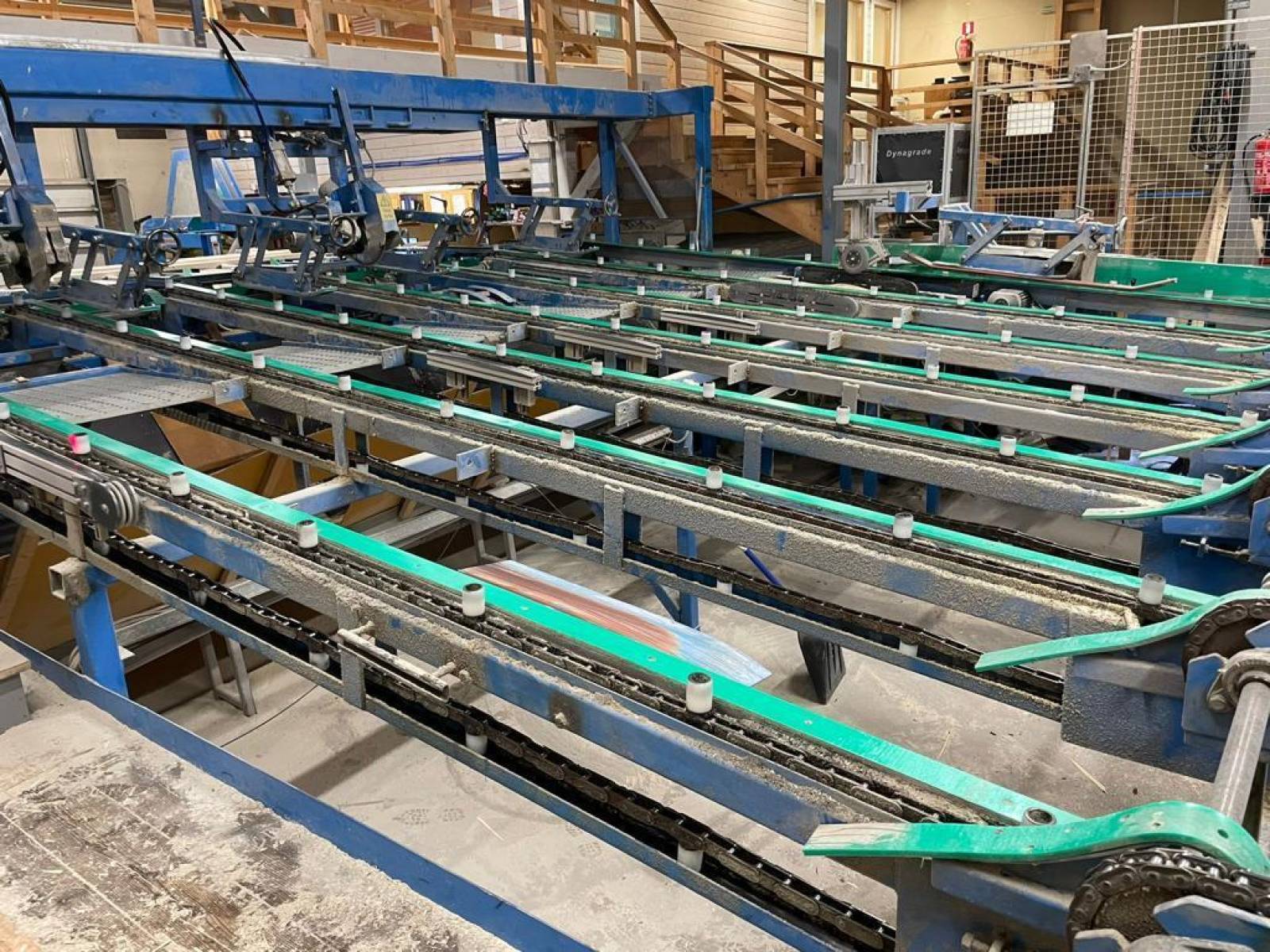 Stacking and destacking device Automatic loading and unloading system ...