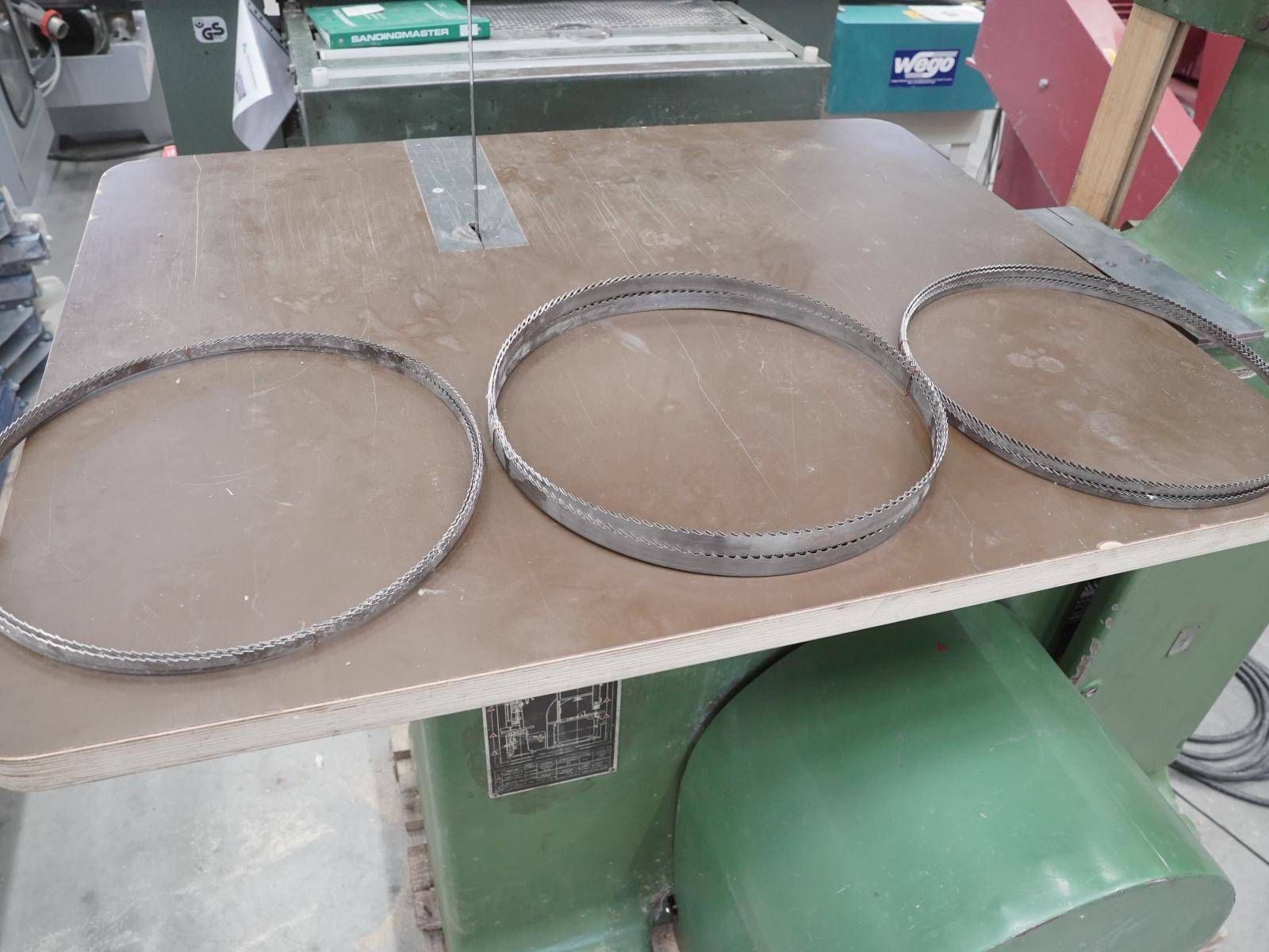 PLOVDIV Band saw BU 801 buy second-hand