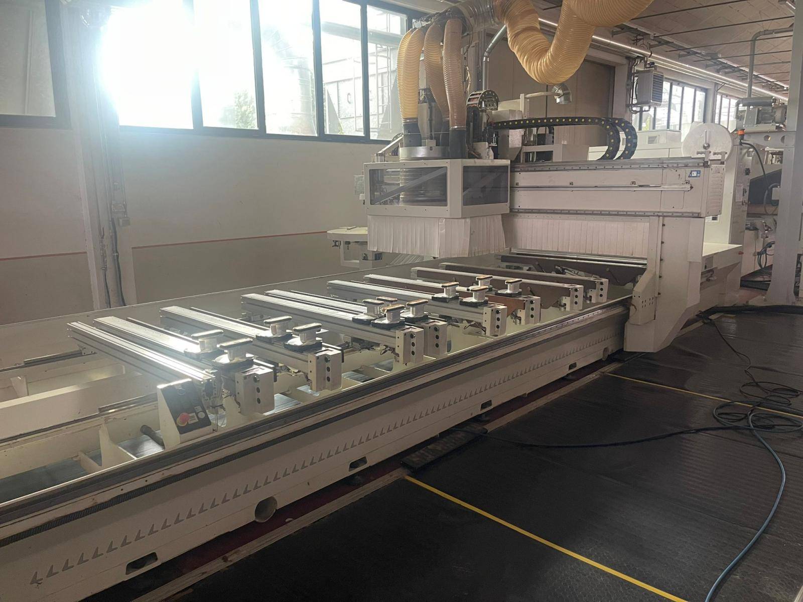 CNC machining centre MORBIDELLI UNIVERSAL X5 HPL edge buy second-hand