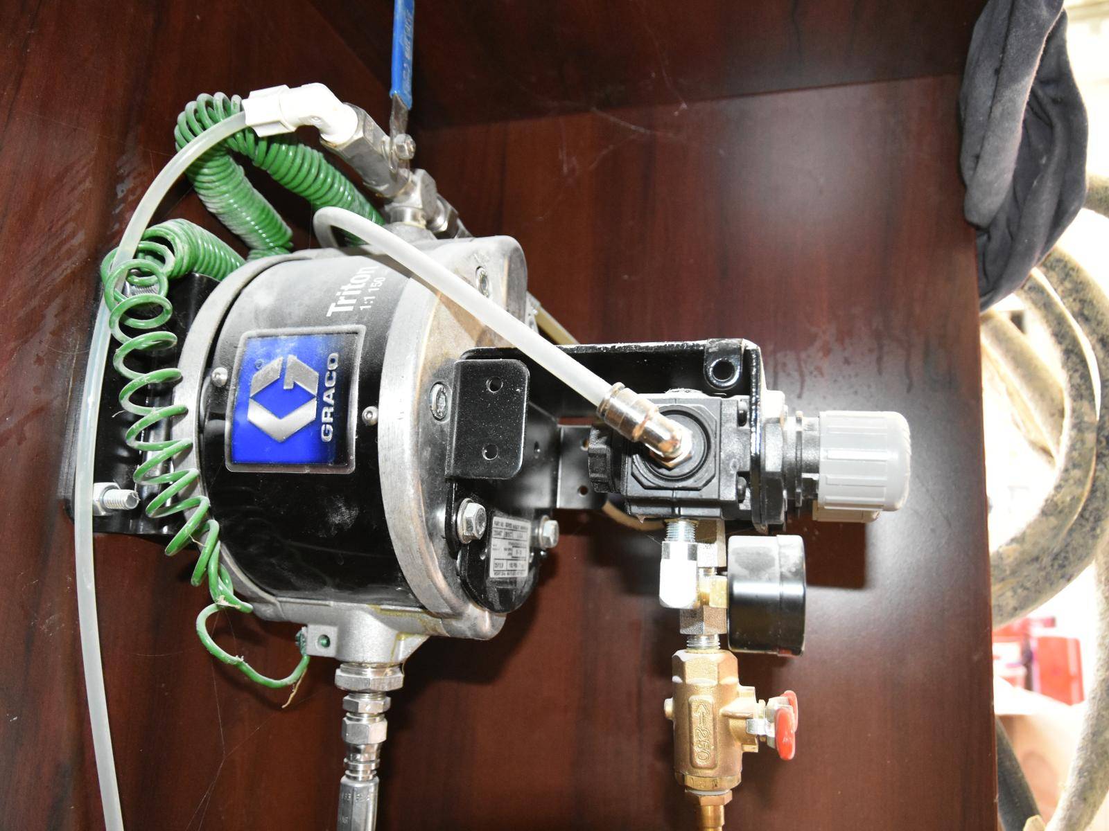 GRACO Spraying device TRITON B15C buy second-hand