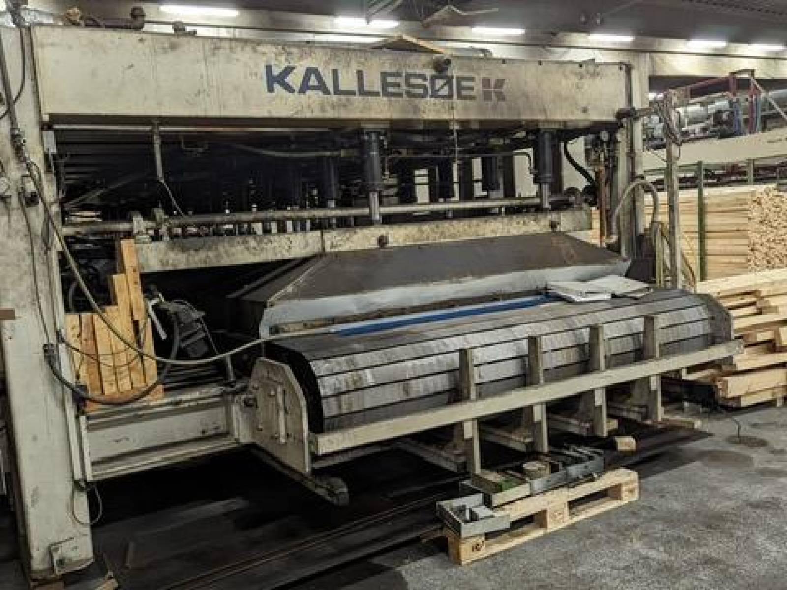KALLESOE Feed-through press LV 7824 buy second-hand