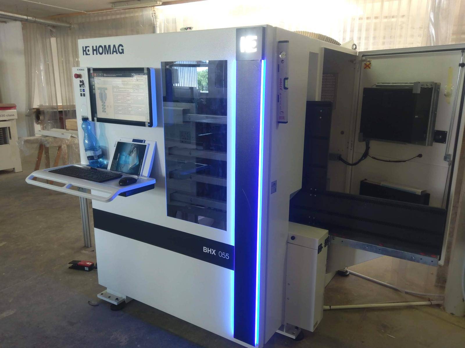 HOMAG Vertical CNC machining centre BHX 055 buy second-hand