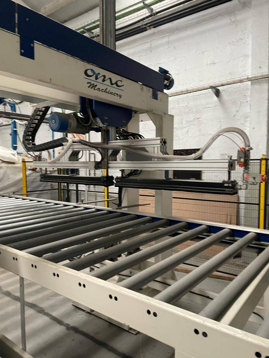 OMC Automatic loading and unloading system buy second-hand