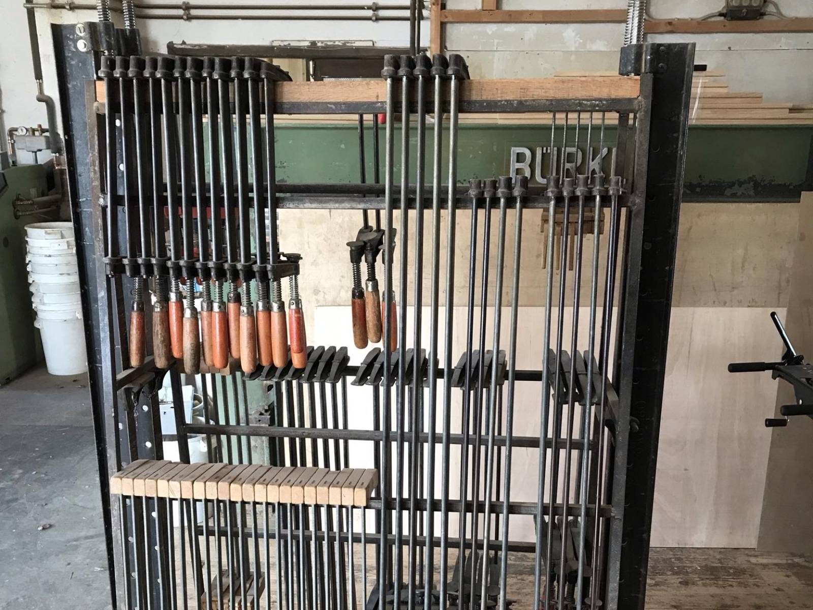 Auktion Zwingenwagen u.a. BESSEY