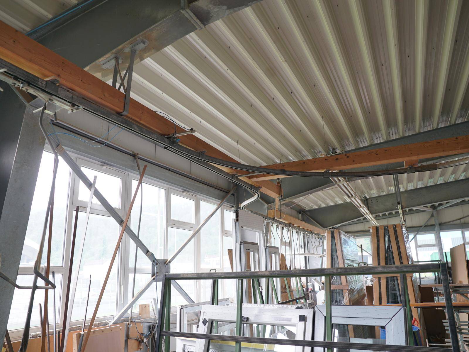Ceiling conveyor with hooks buy second-hand