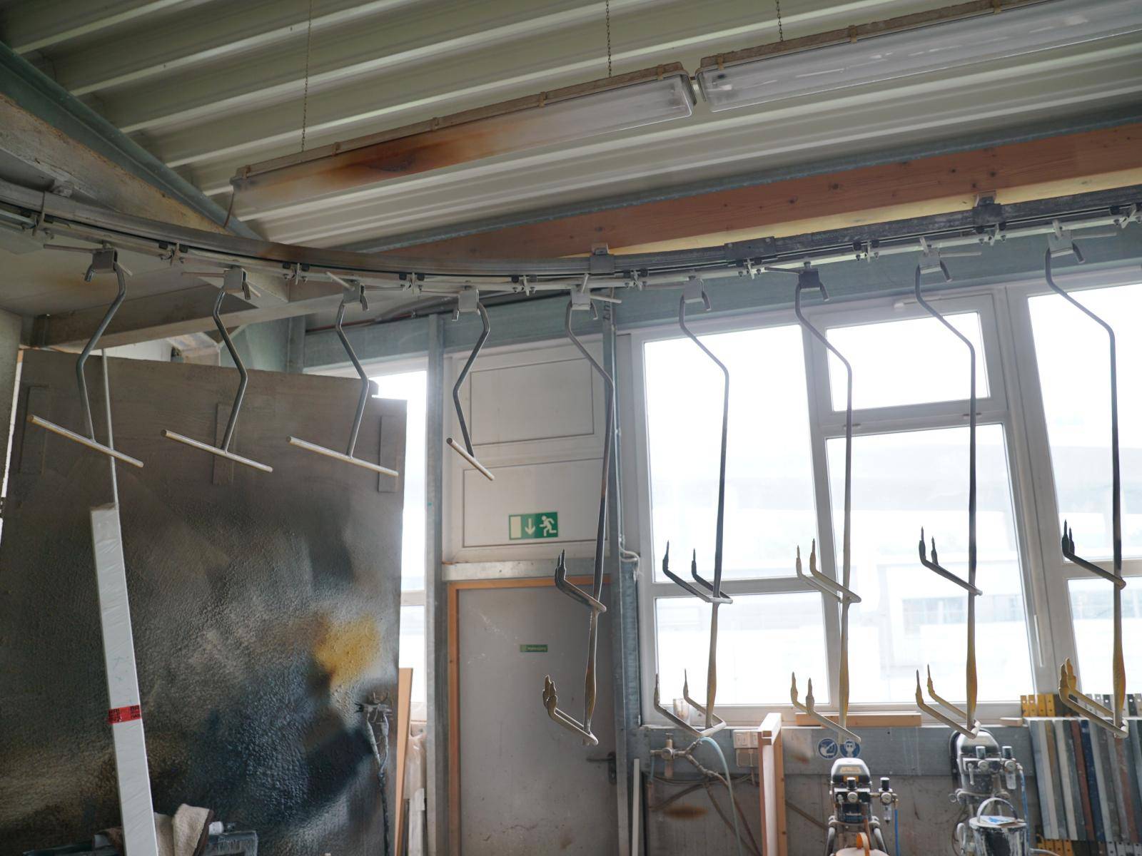 Ceiling conveyor with hooks buy second-hand