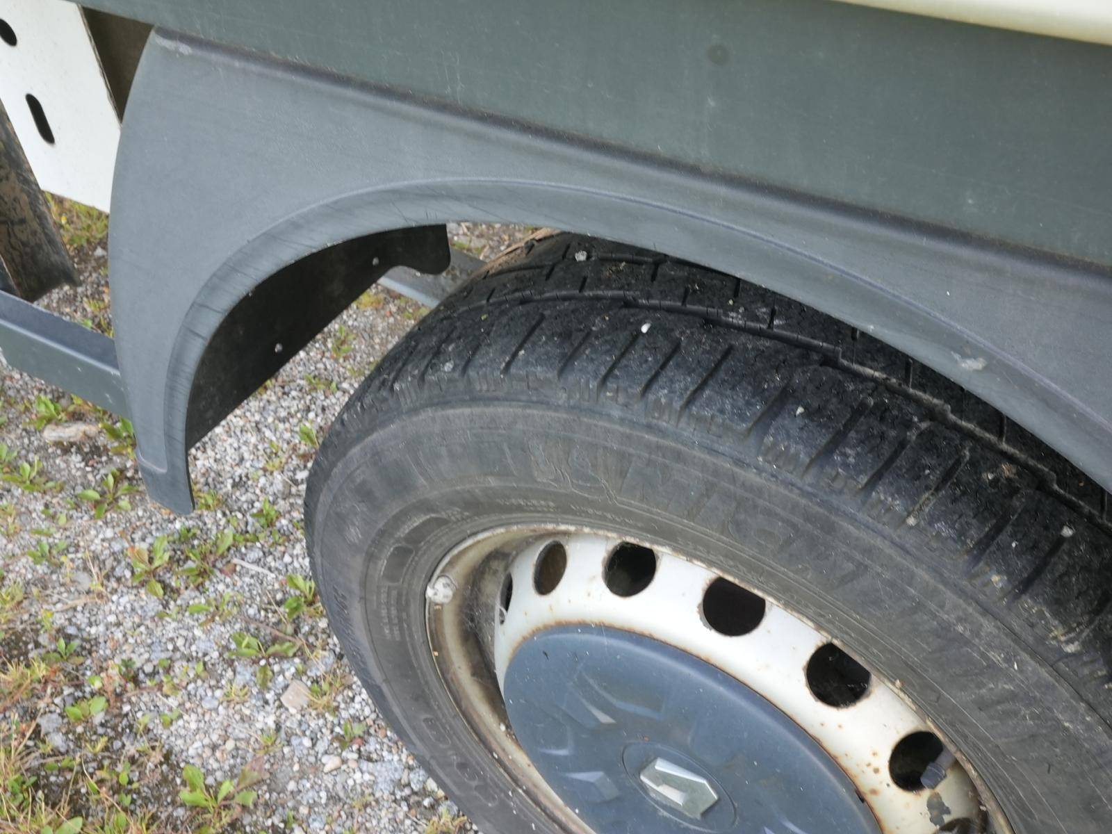 RENAULT Transporter Master Pritsche buy second-hand