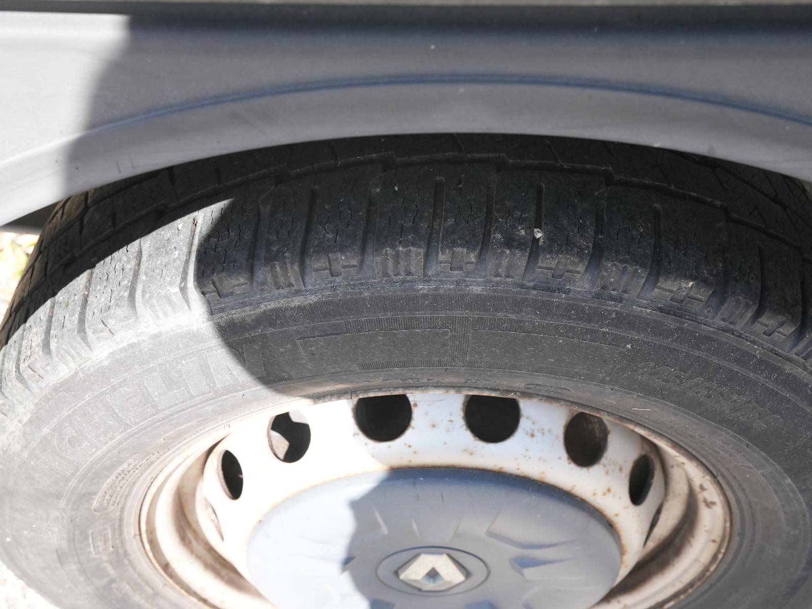 RENAULT Transporter Master Pritsche buy second-hand