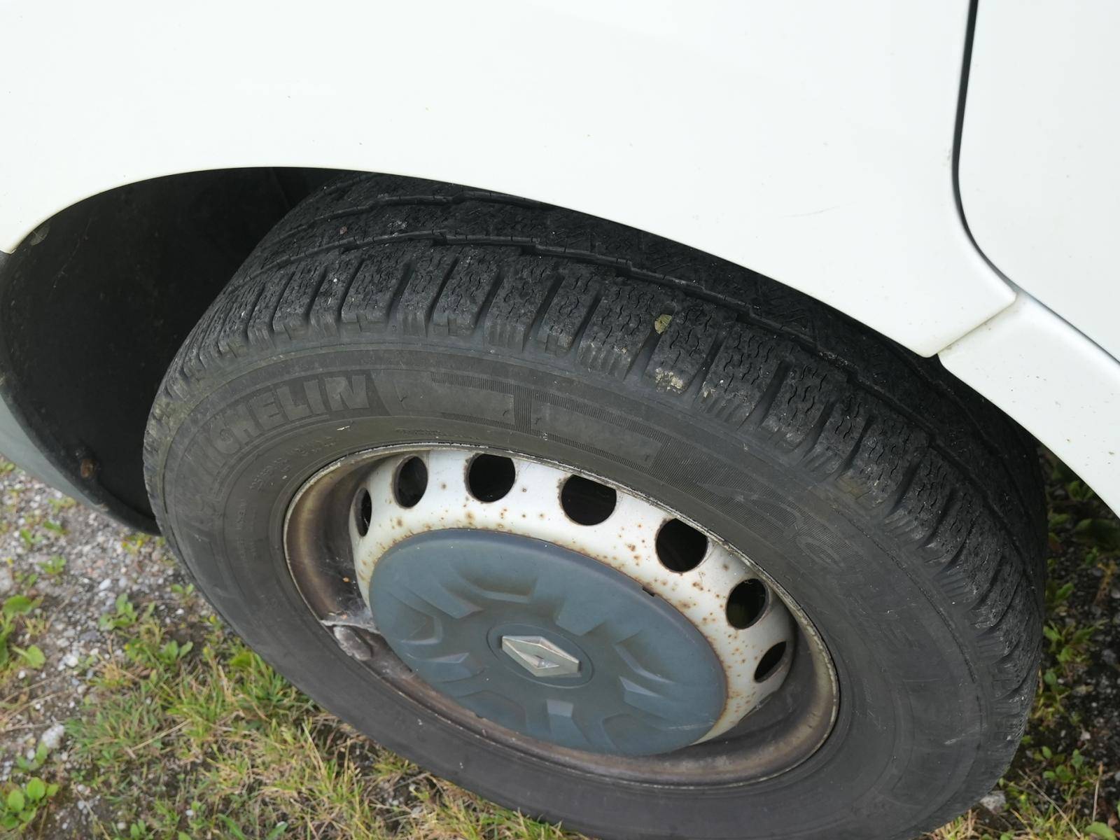 RENAULT Transporter Master Pritsche buy second-hand