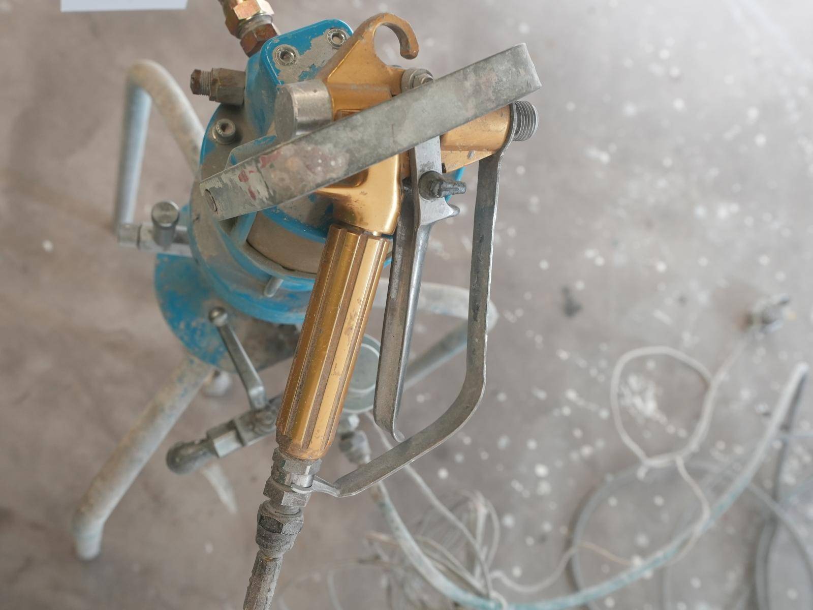 WIWA Spraying device 3032 15/42 AIRLESS buy second-hand
