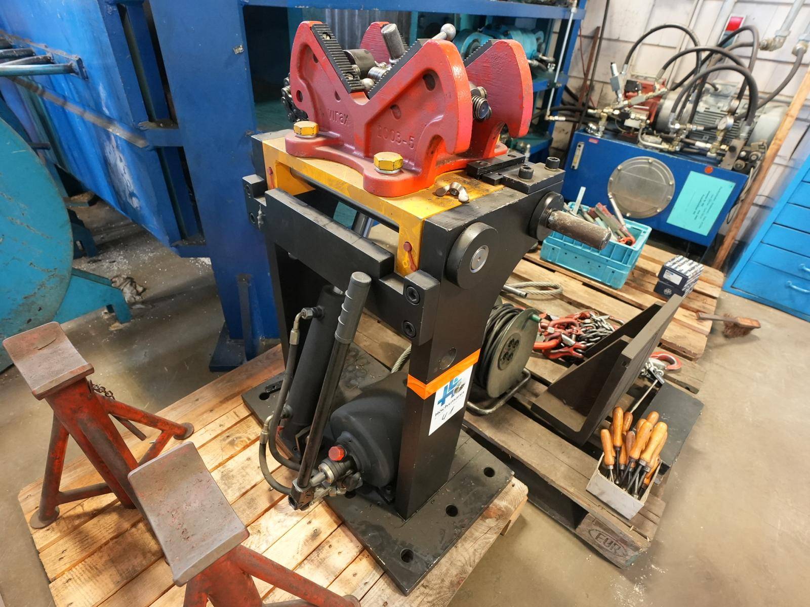 Cylinder assembling stand buy second-hand