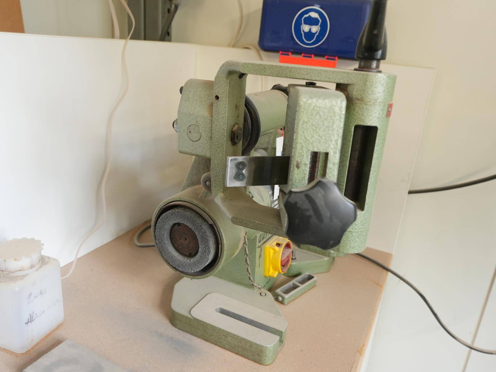 ISELI Firmer chisel sharpening machine SM 175 M buy second-hand