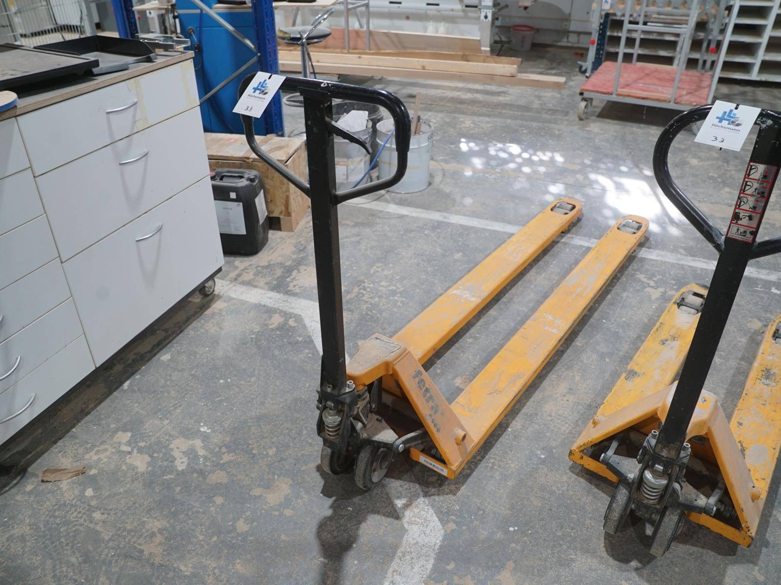 FETRA Hand pallet truck Set (2) buy second-hand