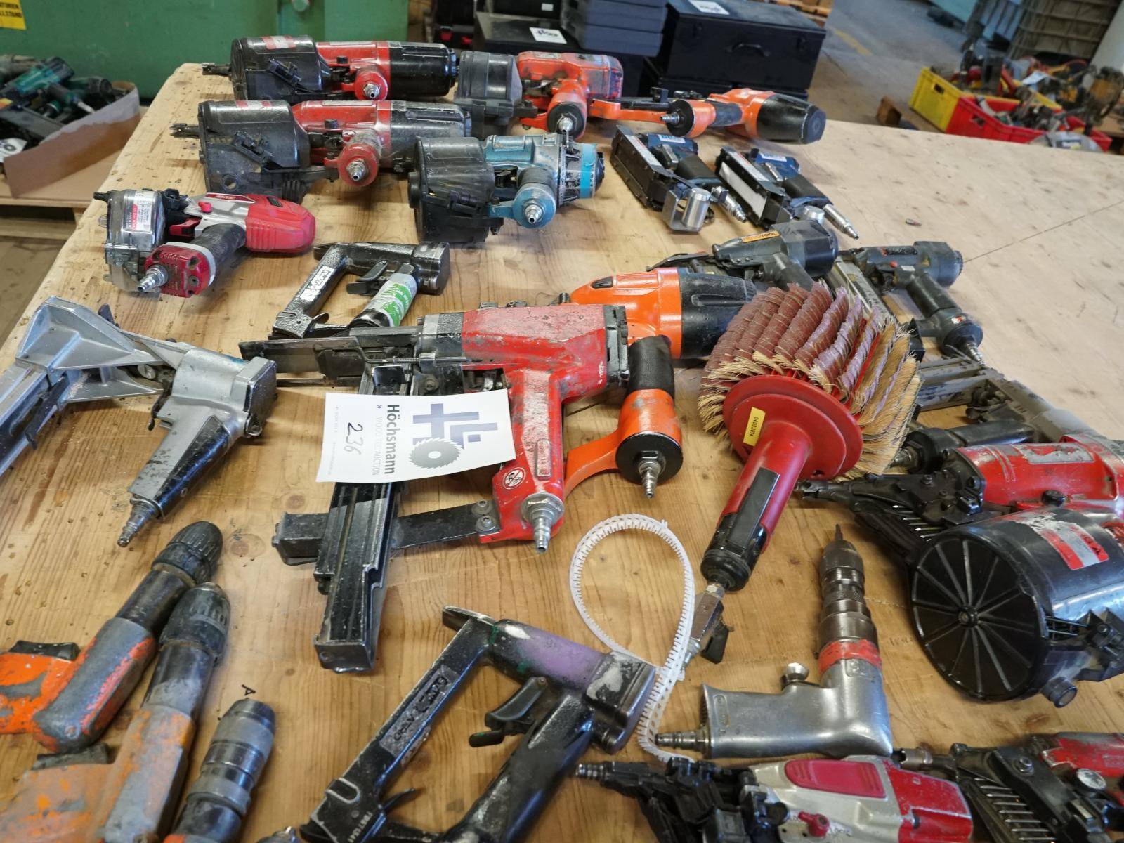 Subasta 29.10.24: Lote de máquinas portátiles ATRO, HAUBOLD, HOLZ-HER ...