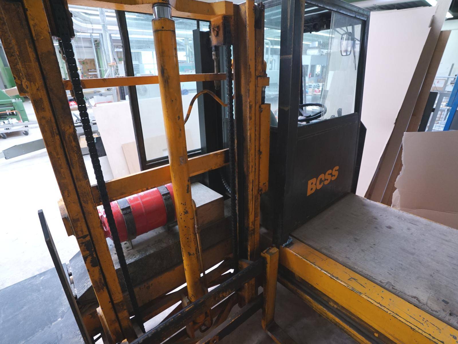 Auktion 25.2.25: STEINBOCK Seitenstapler BOSS 337/MK5A-1