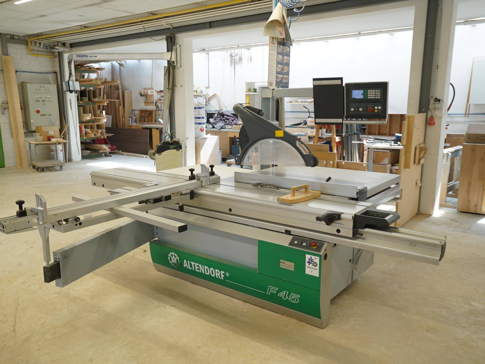 Auktion ALTENDORF Formatkreissäge F45