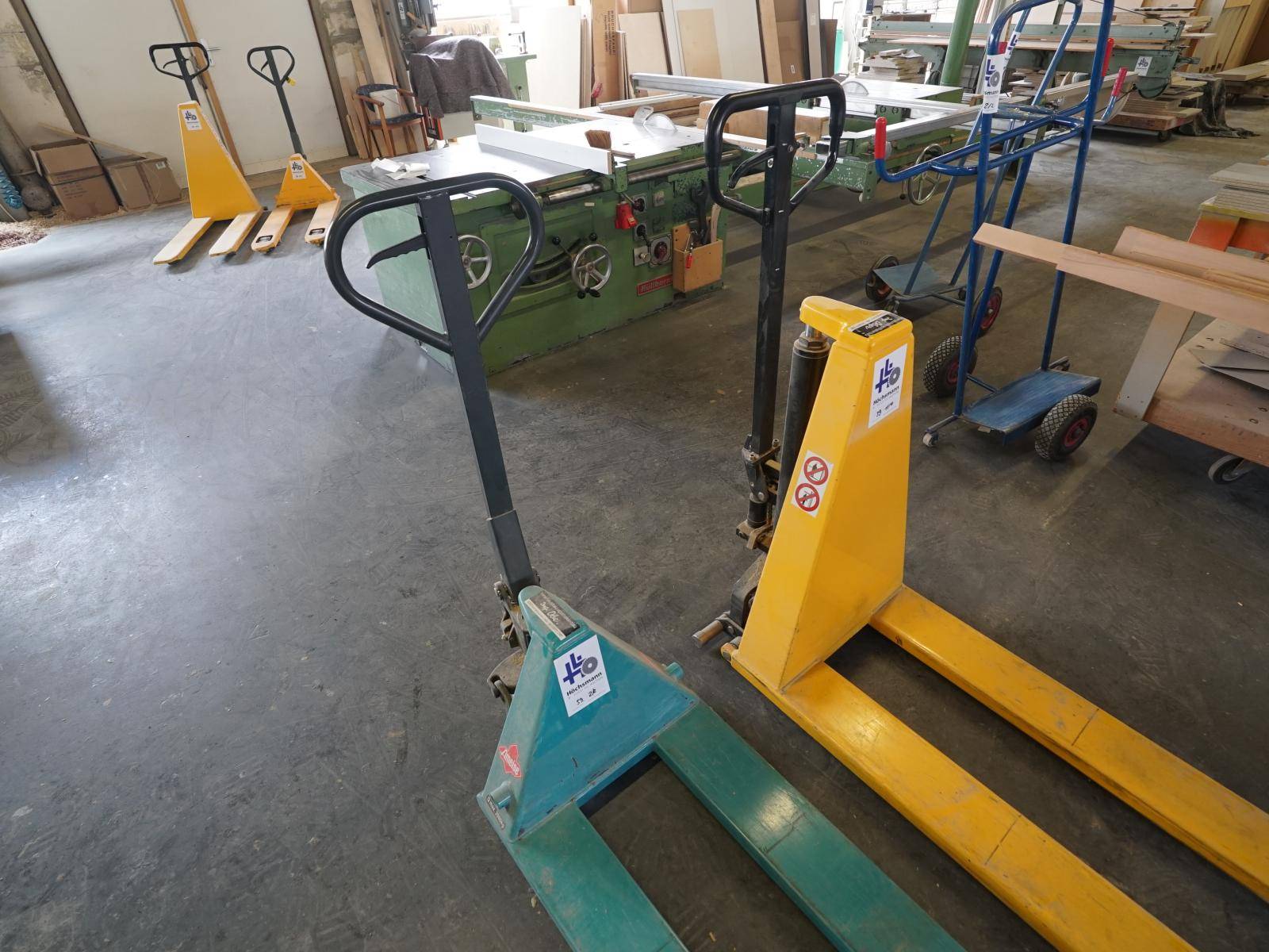 JUNGHEINRICH Hand pallet truck AMEISE HPT A 20 + Haneu GPS 100 buy ...