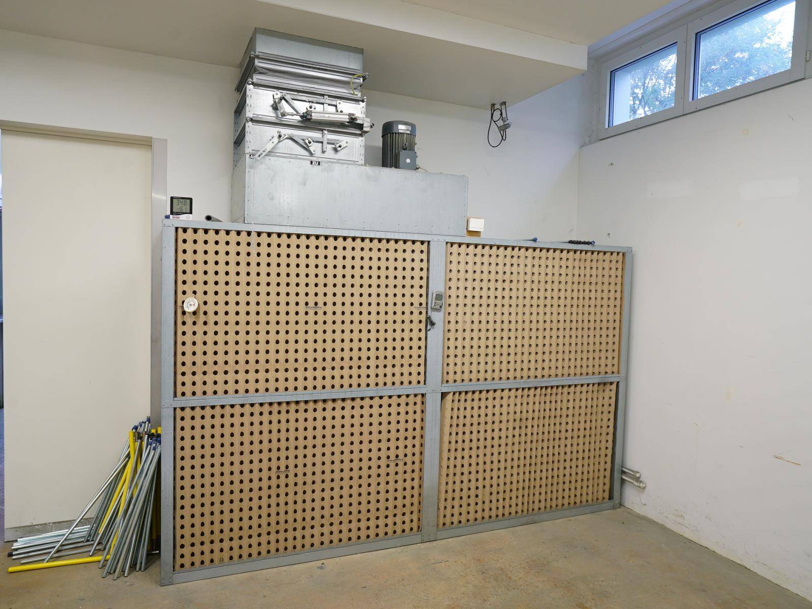 Auction NEUE PROTECHNIK AG Paint spray extraction wall with inlet air ...