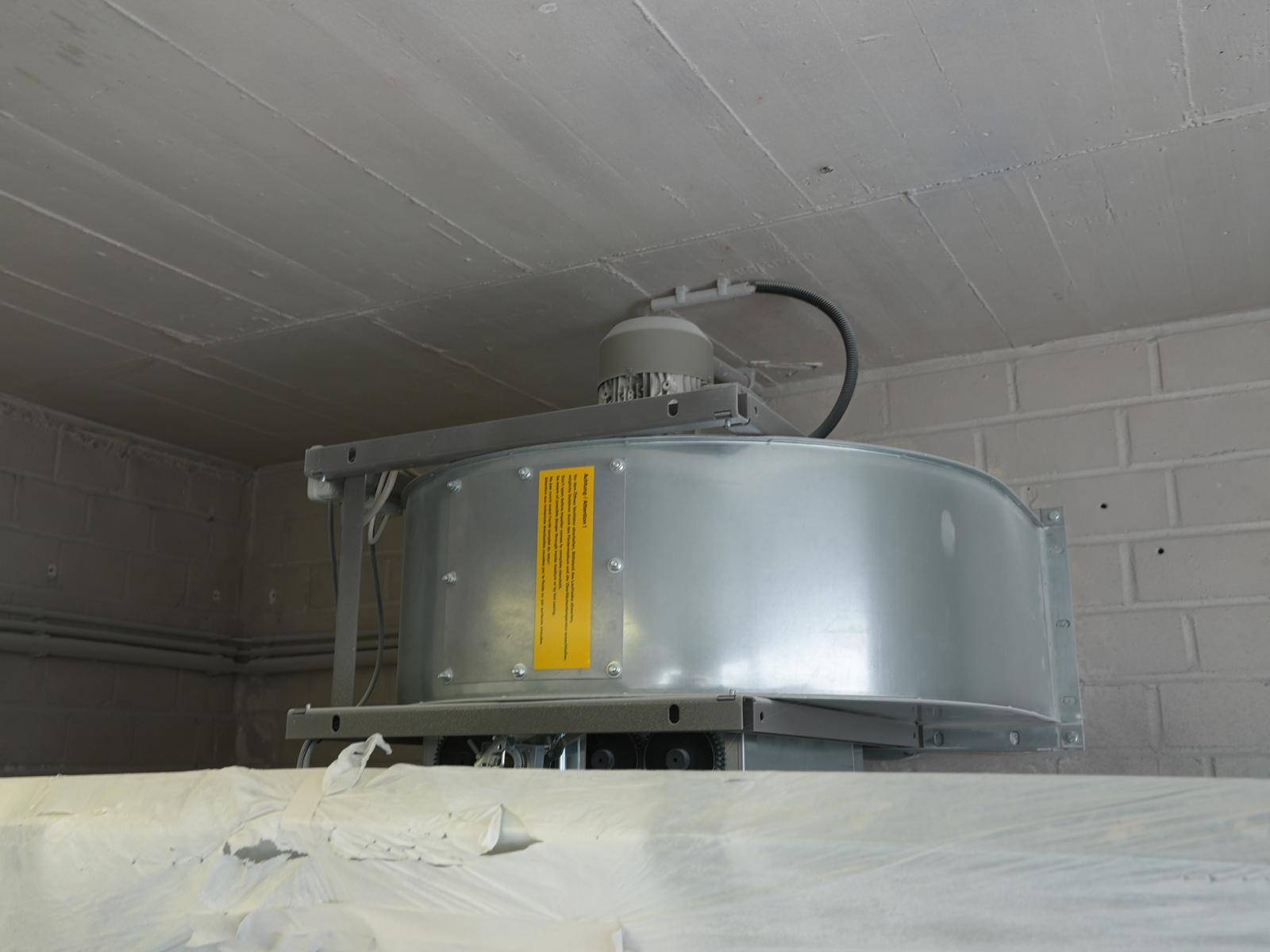 Paint spray extraction wall with inlet air unit buy second-hand