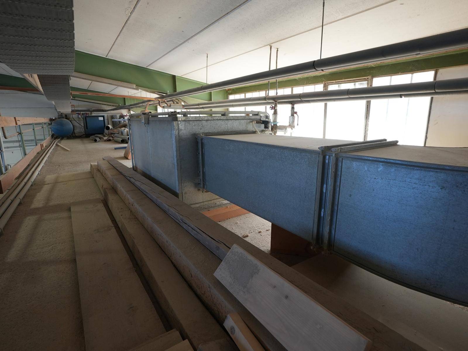 Auction Paint spray extraction wall with inlet air unit