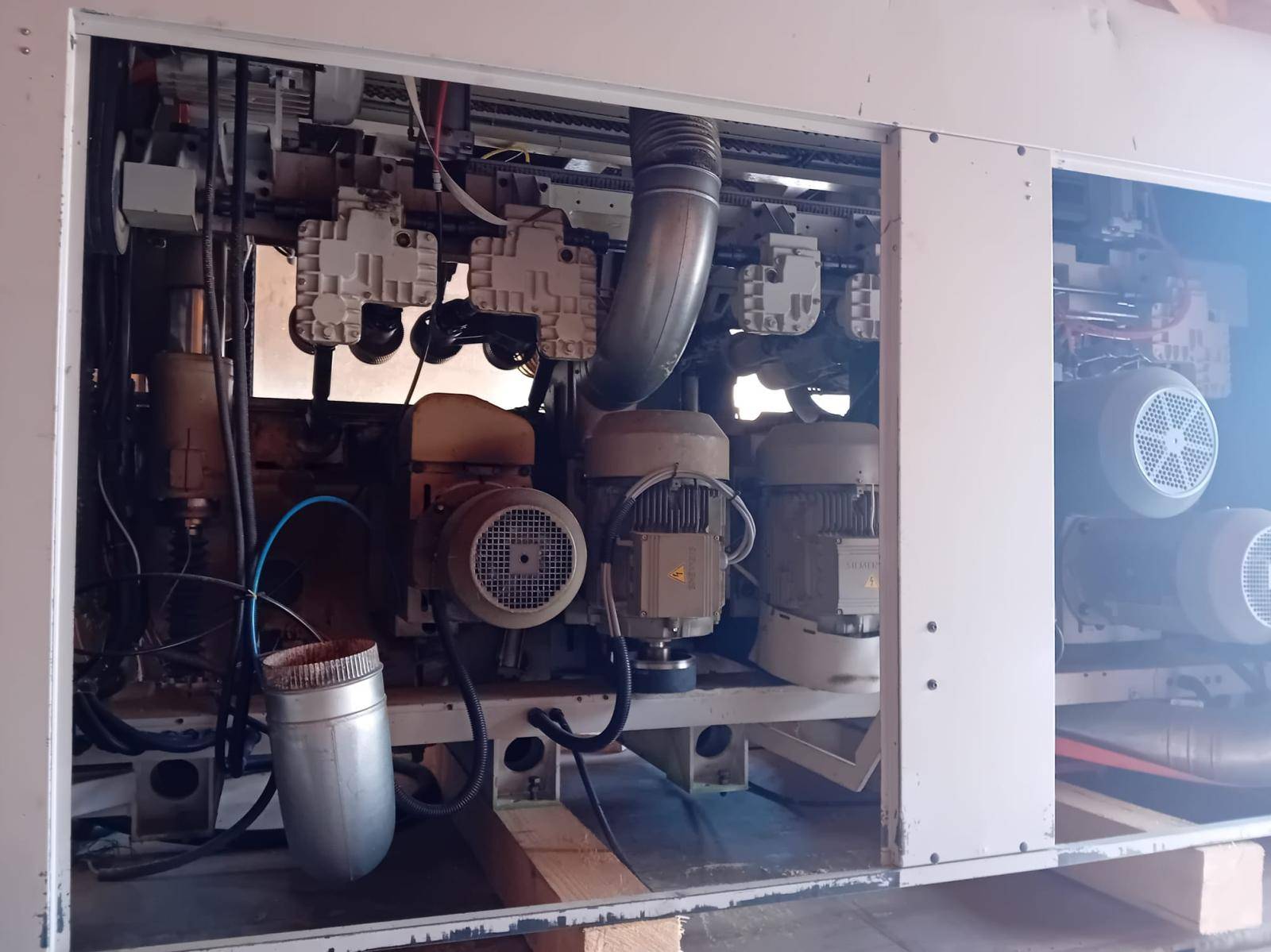 LEADERMAC Moulder LMC Hypermac 530 buy second-hand