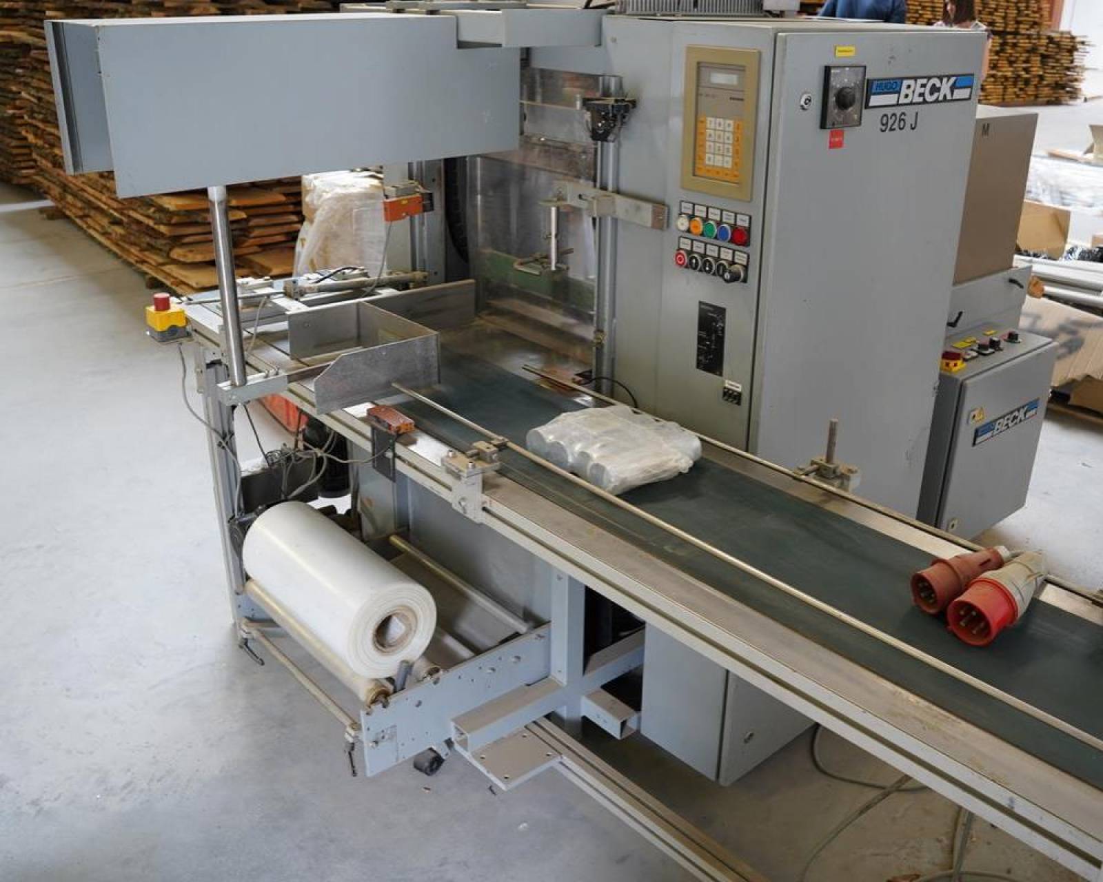 HUGO BECK Shrink wrapping machine BP 450 buy second-hand
