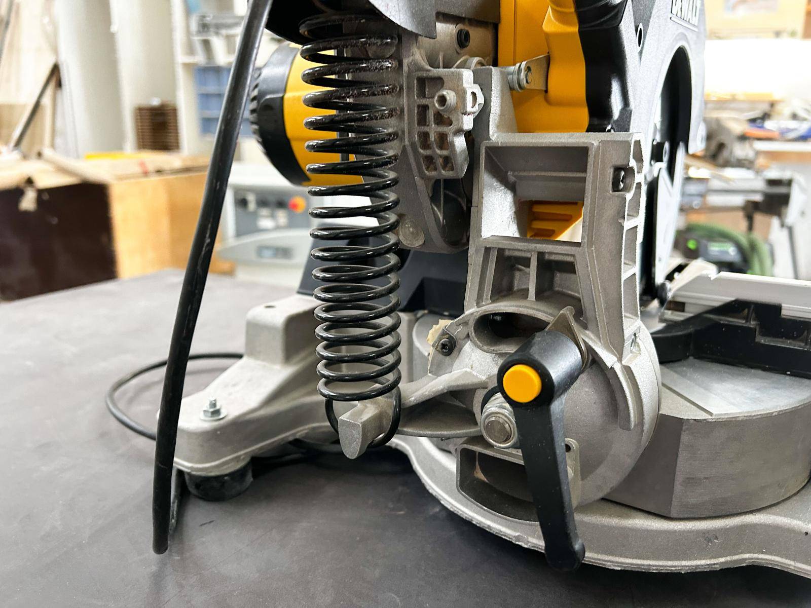Dewalt cross cut store