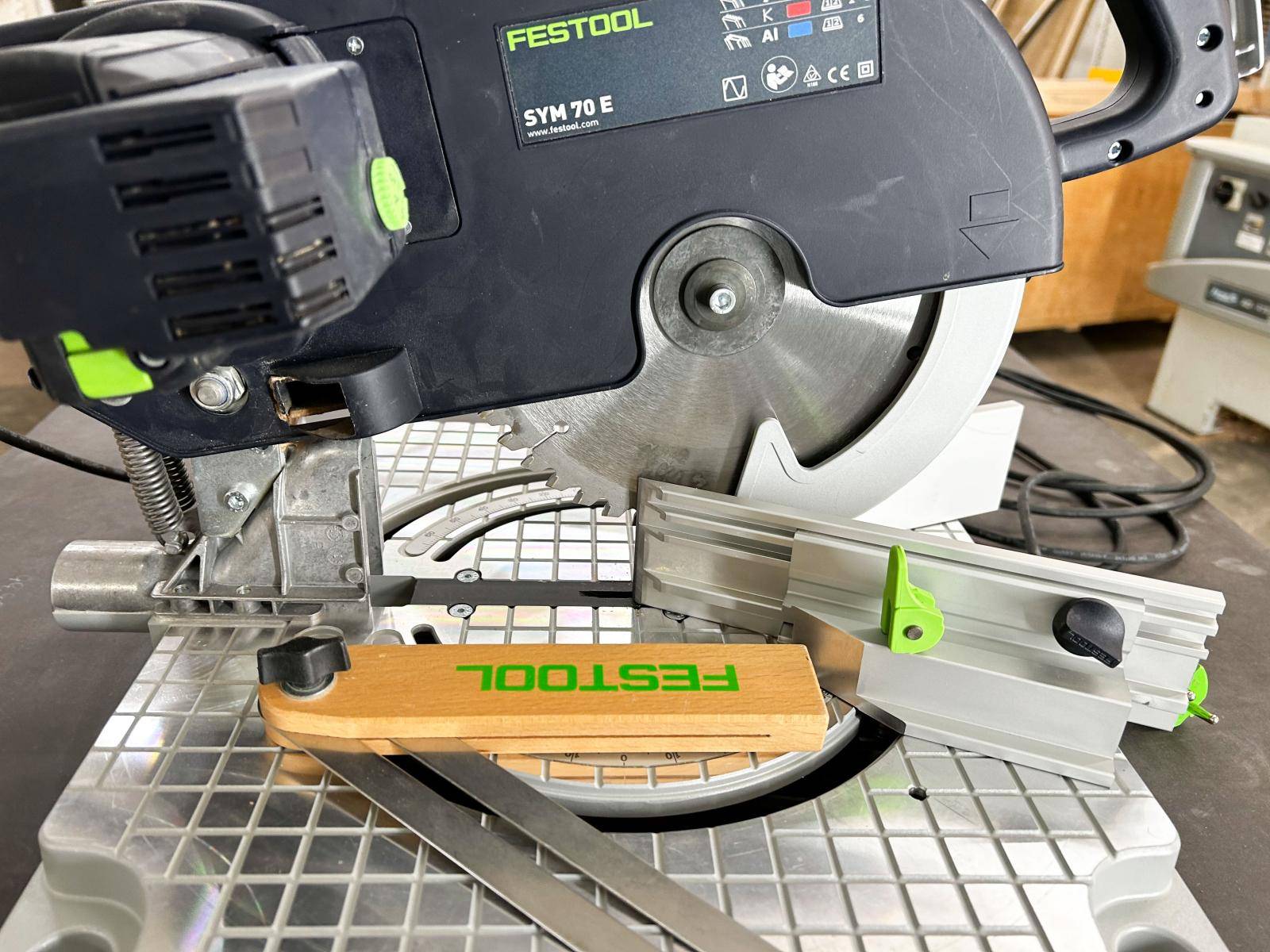 Subasta 14.11.24: FESTOOL Retestador SYM 70 E