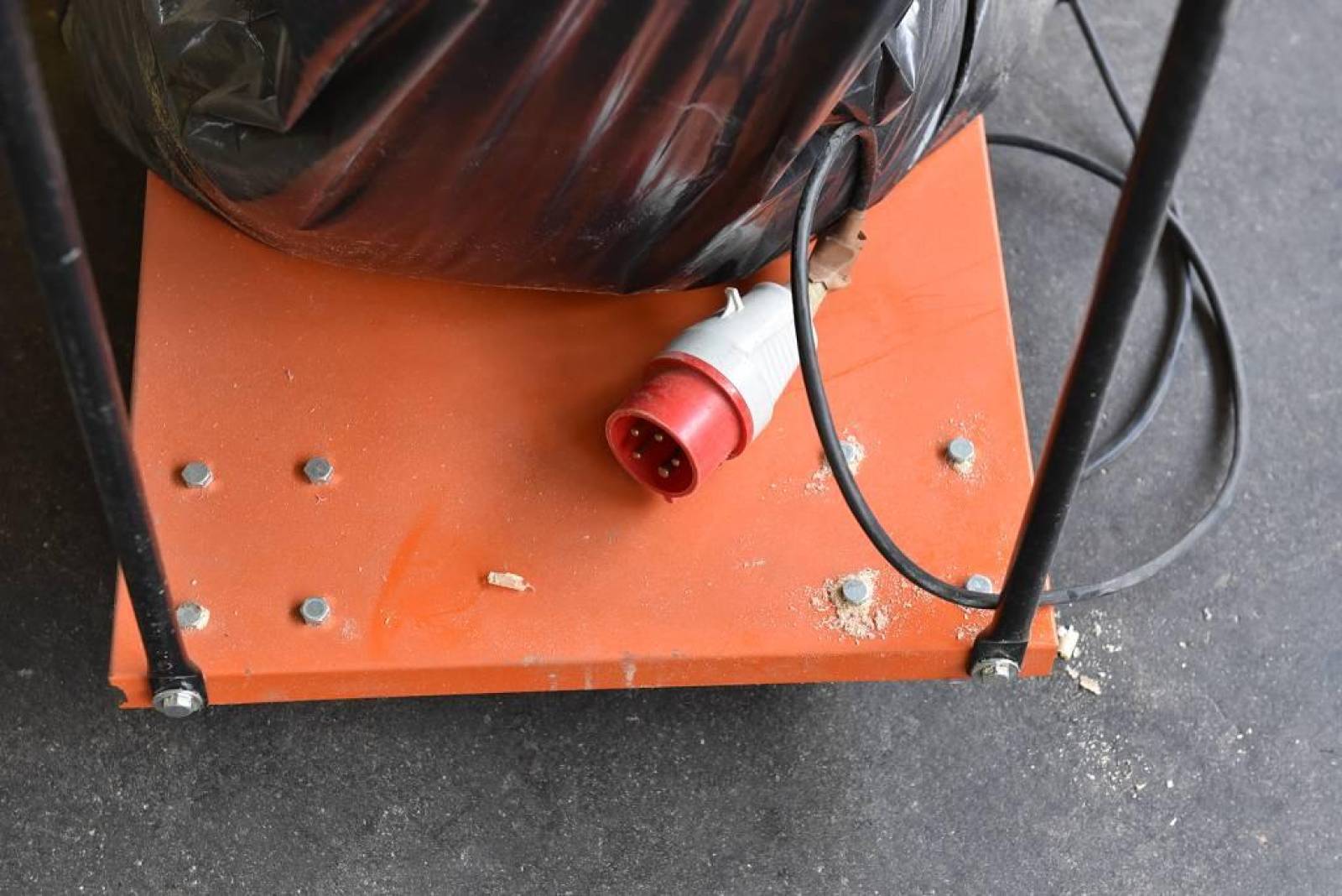 Mobile dust extraction Mobile dust extraction CORAL HOBBY buy second-hand