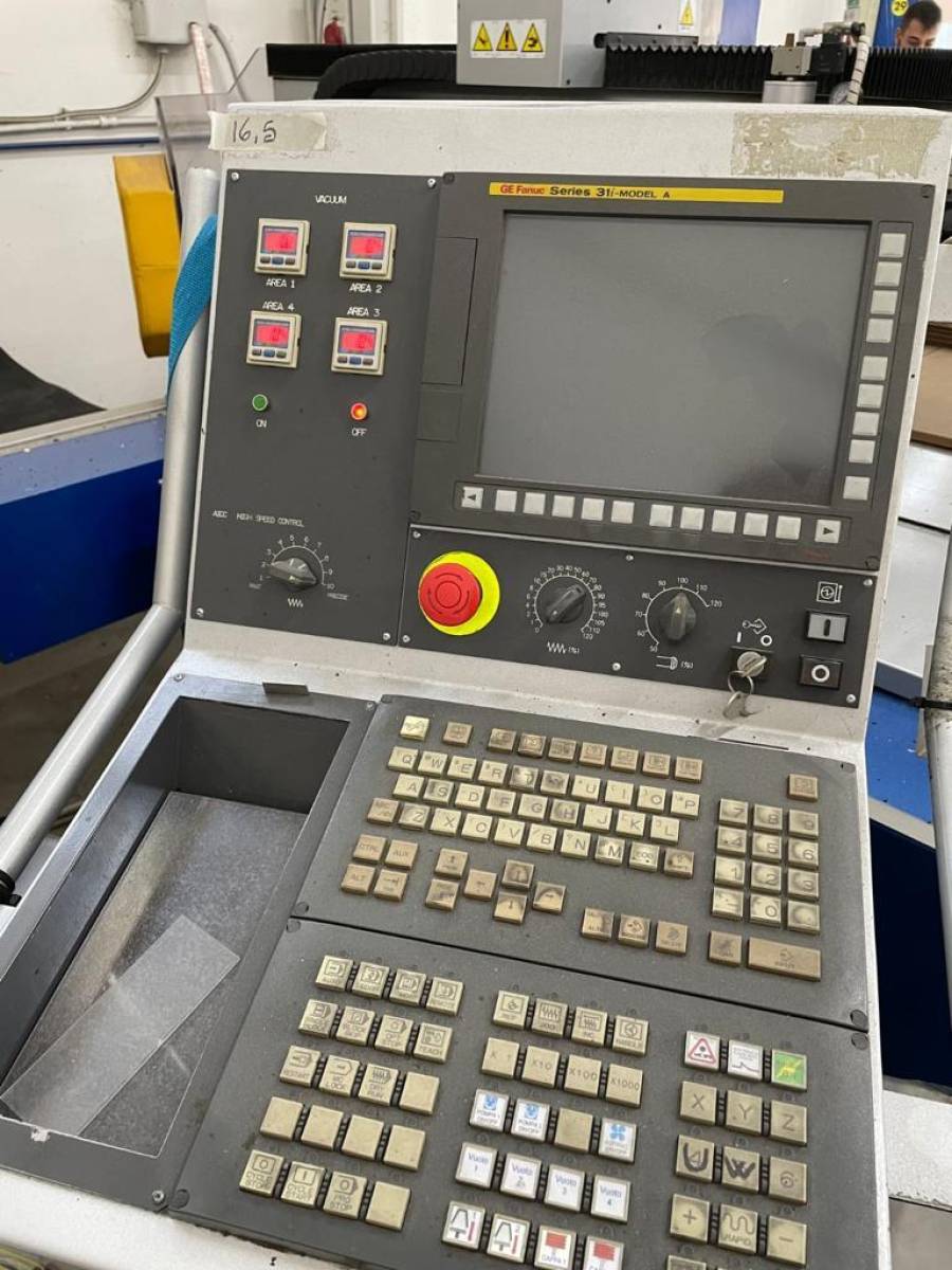 CNC machining centre PROMAK F3A-COMPACT 4020 -CU-8+8P-2T buy second-hand