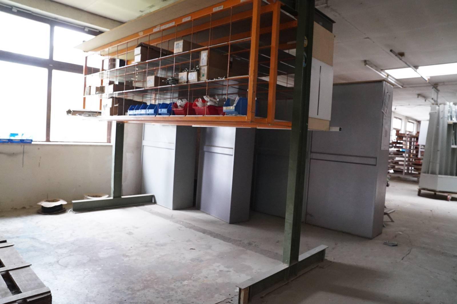 Scaffale Scaffali per ferramenta FEDERHENN comprare usato