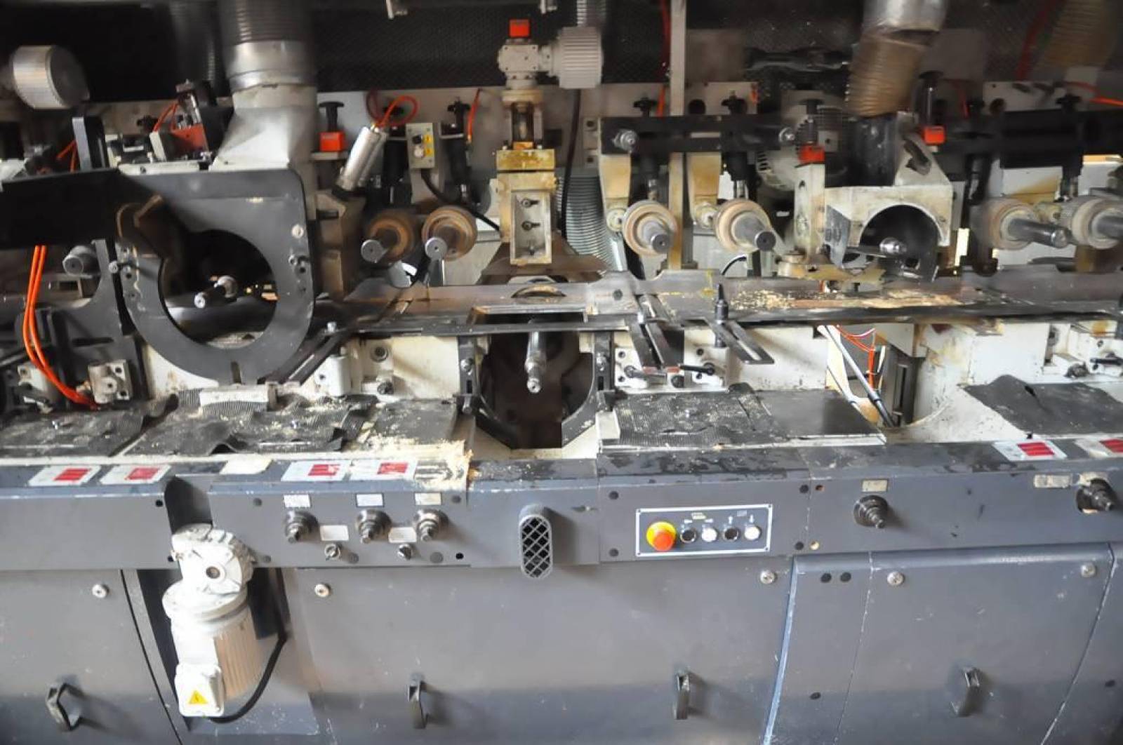 cepilladora y moldurera LEADERMAC MAXIMAC 930 comprar usado