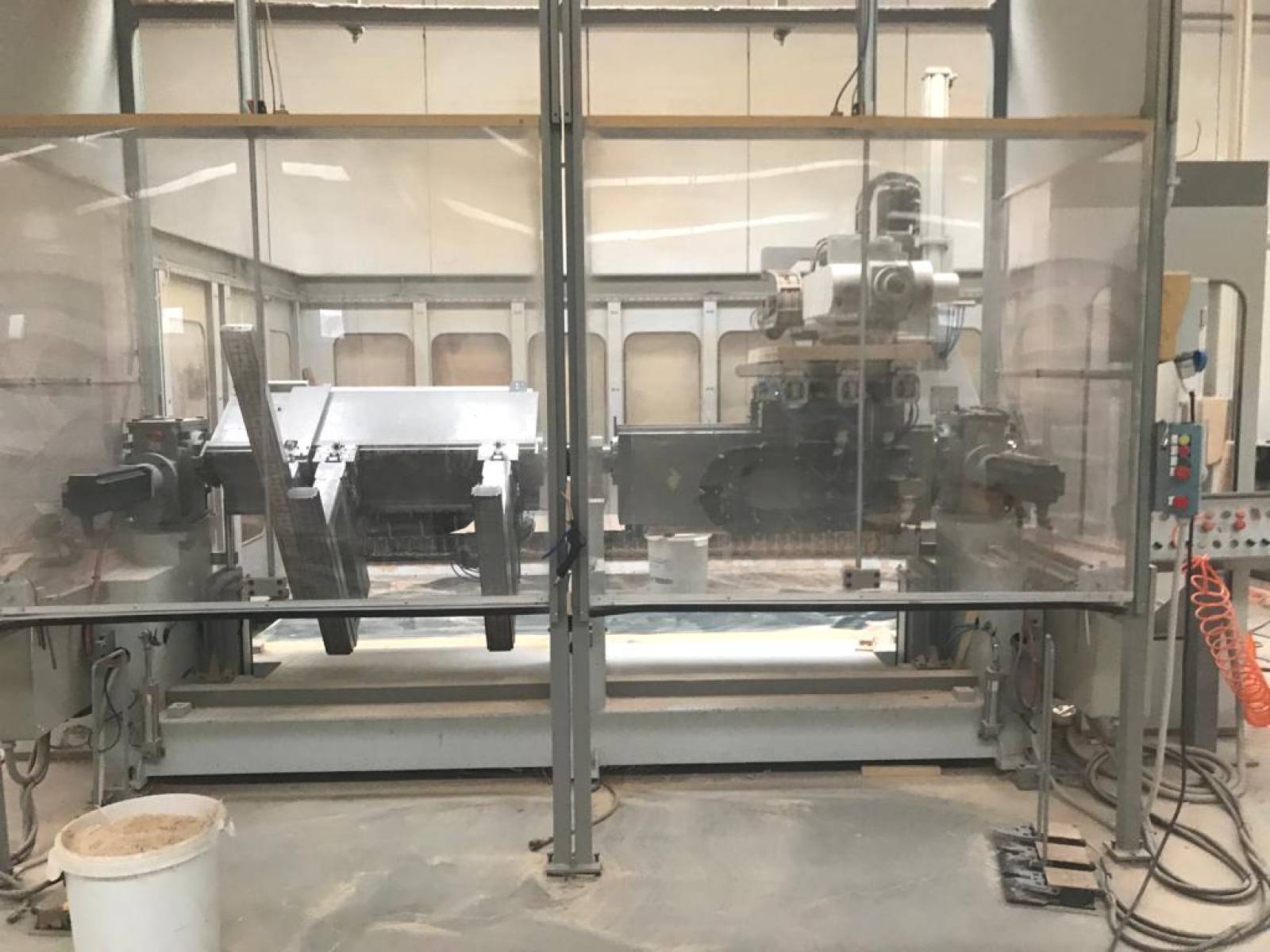 CNC machining centre BACCI MX 5 CN buy second-hand