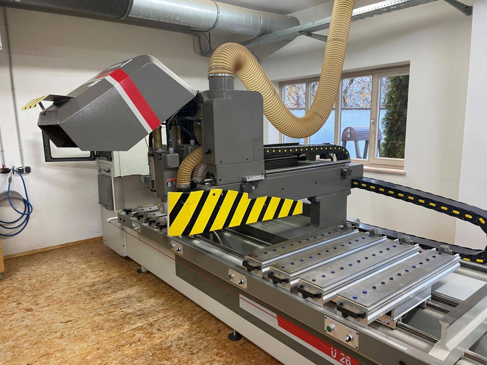 CNC machining centre MORBIDELLI U 26 buy second-hand