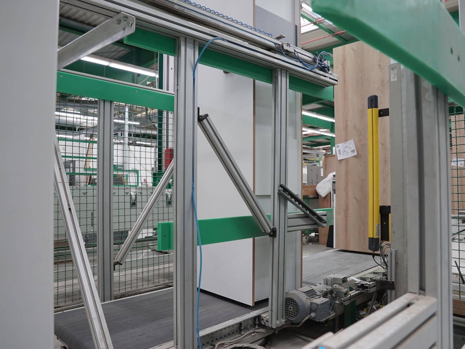 Production line for carcase furniture Drilling and assembly line for ...