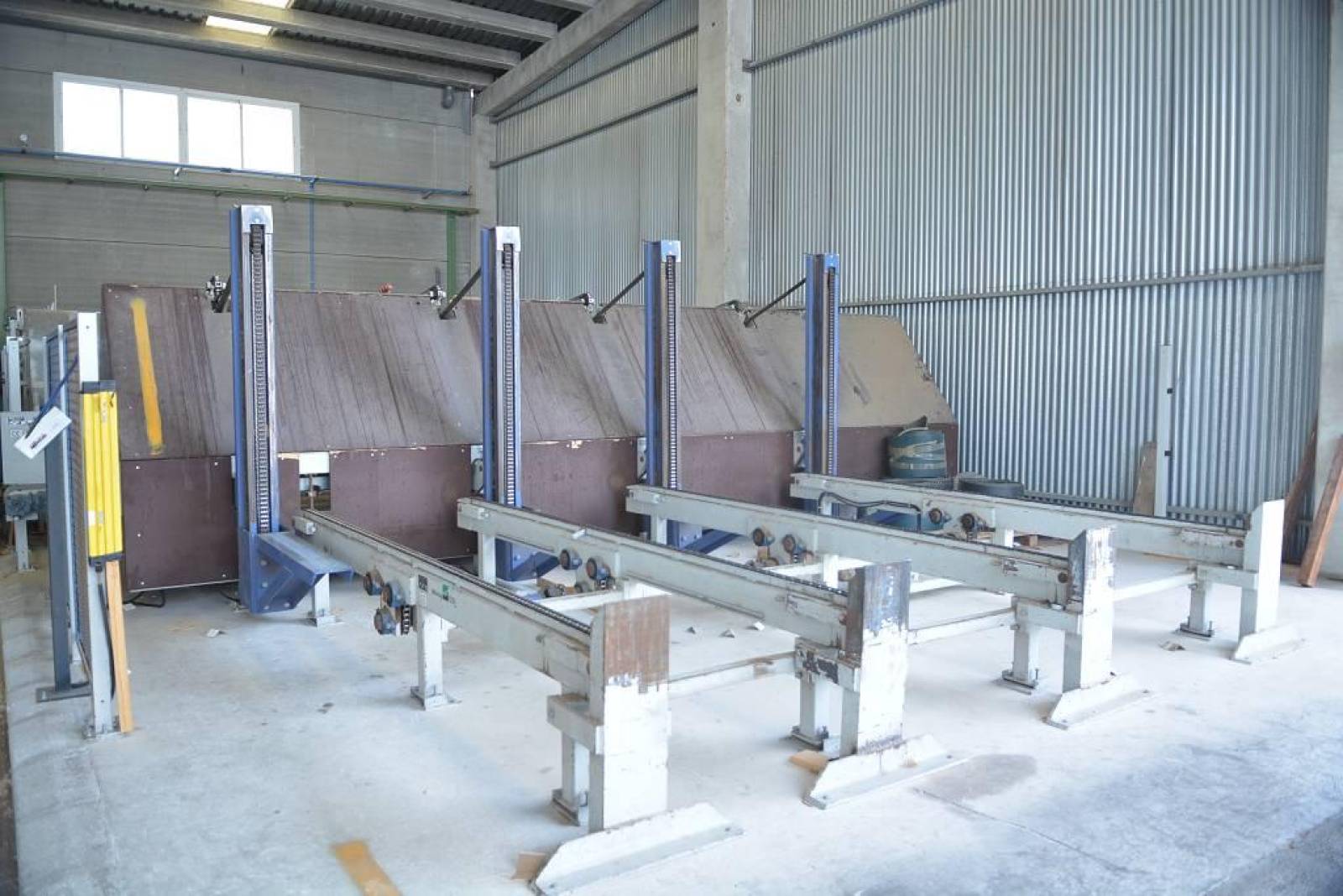 Stacking and destacking device Automatic loading and unloading system ...