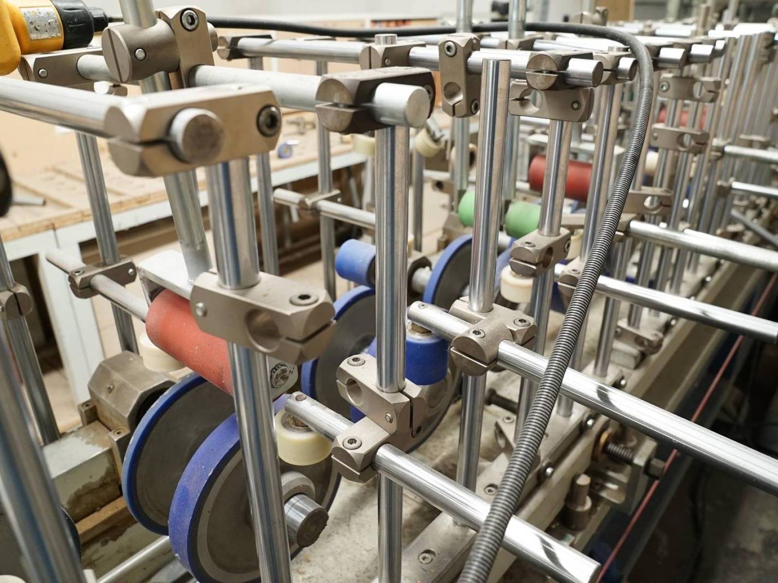 Profile wrapping machine Profile wrapping machine PZ RP 700-50 PUR 520 ...