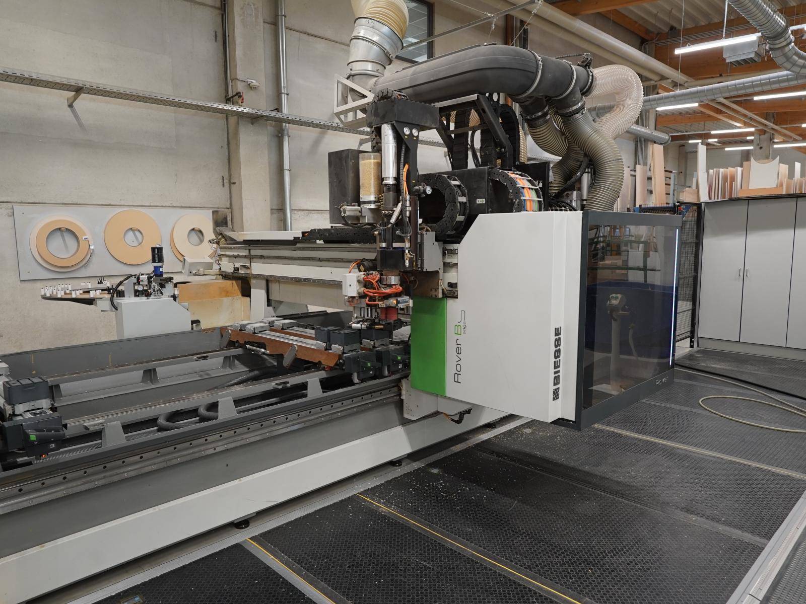 BIESSE CNC machining centre with edgebanding ROVER B EDGE 1667 G buy ...