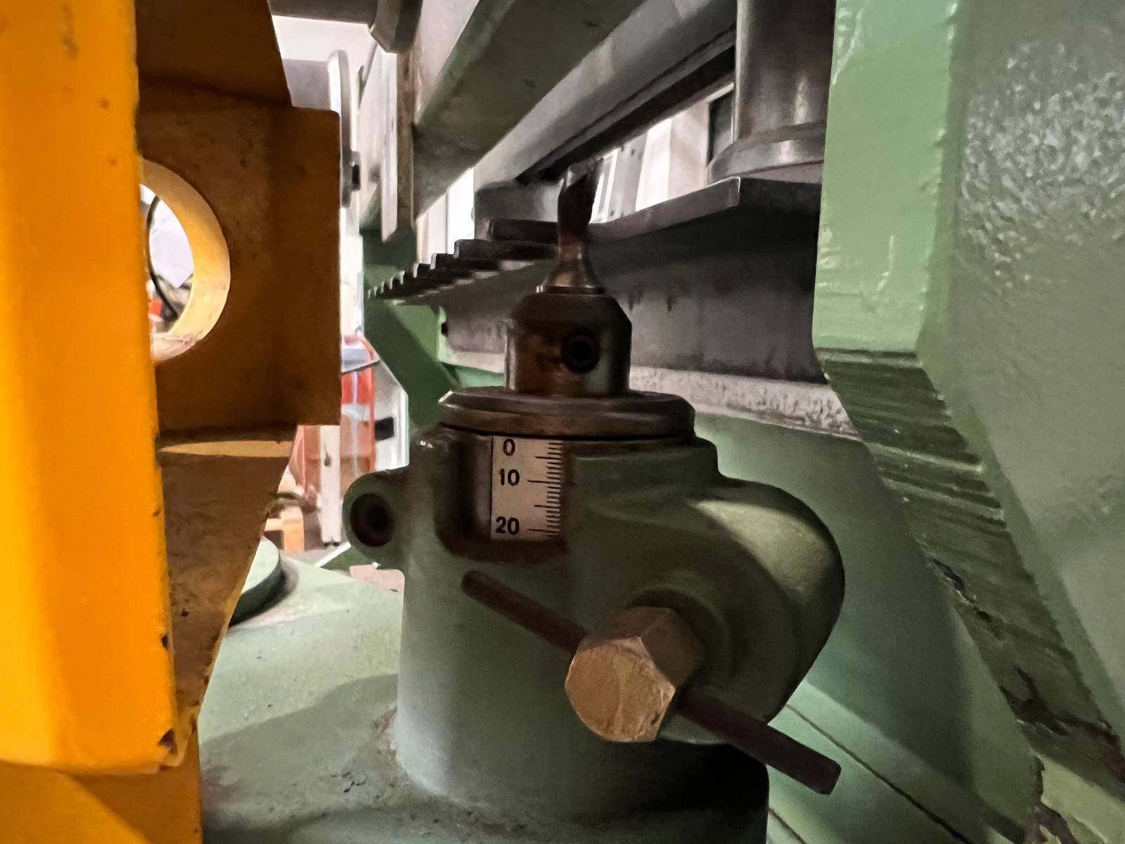OMEC Zinkenfräsmaschine 750 gebraucht kaufen