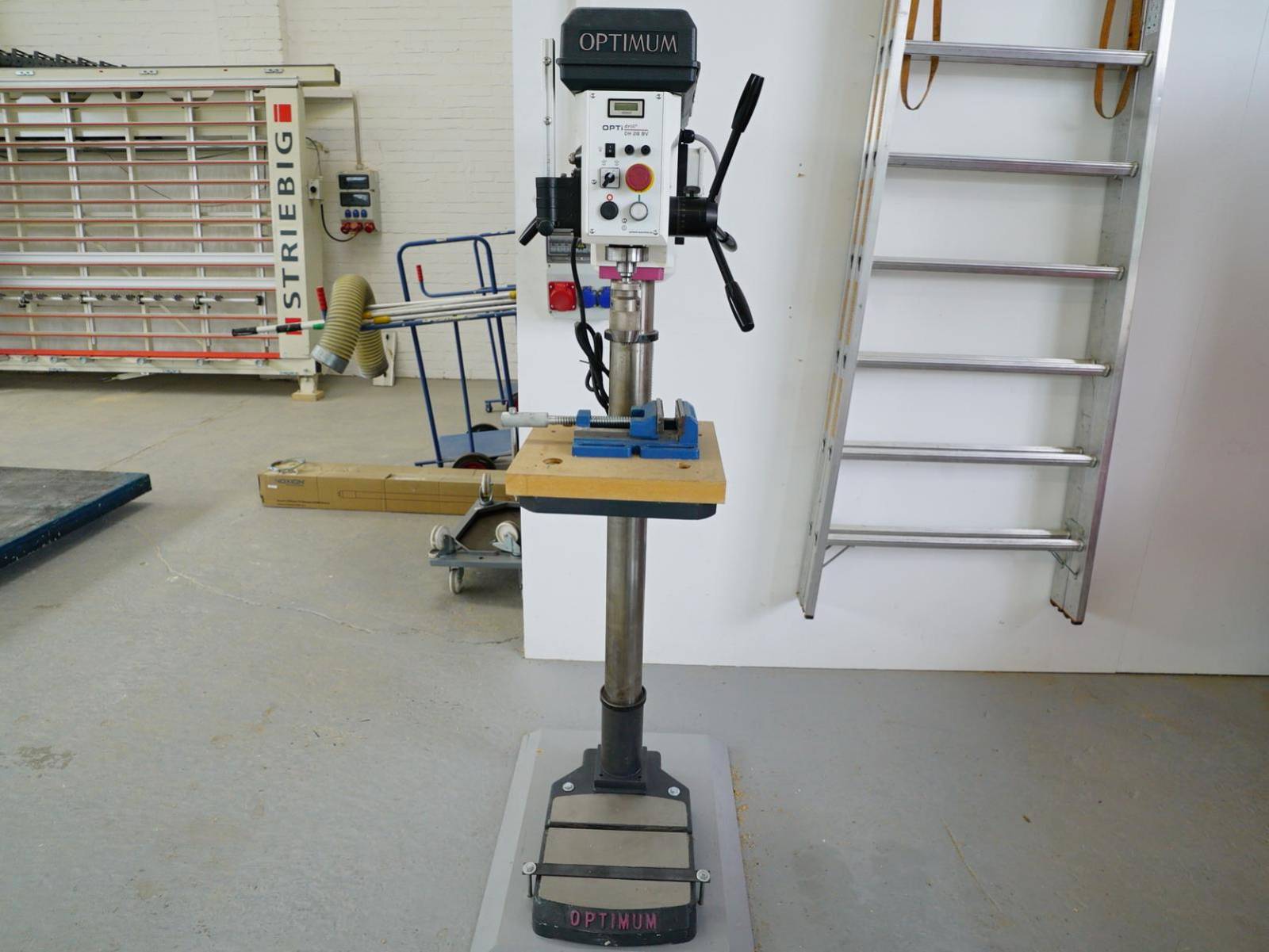 Auction OPTIMUM Pillar drilling machine OPTI DH 28 BV