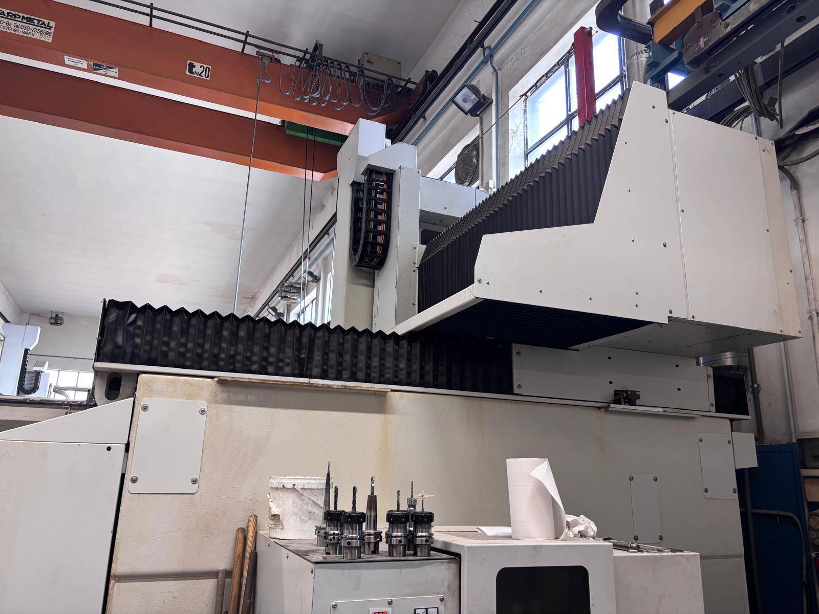 CMS 5-Achs-CNC-Fräsmaschine CRONUS K gebraucht kaufen