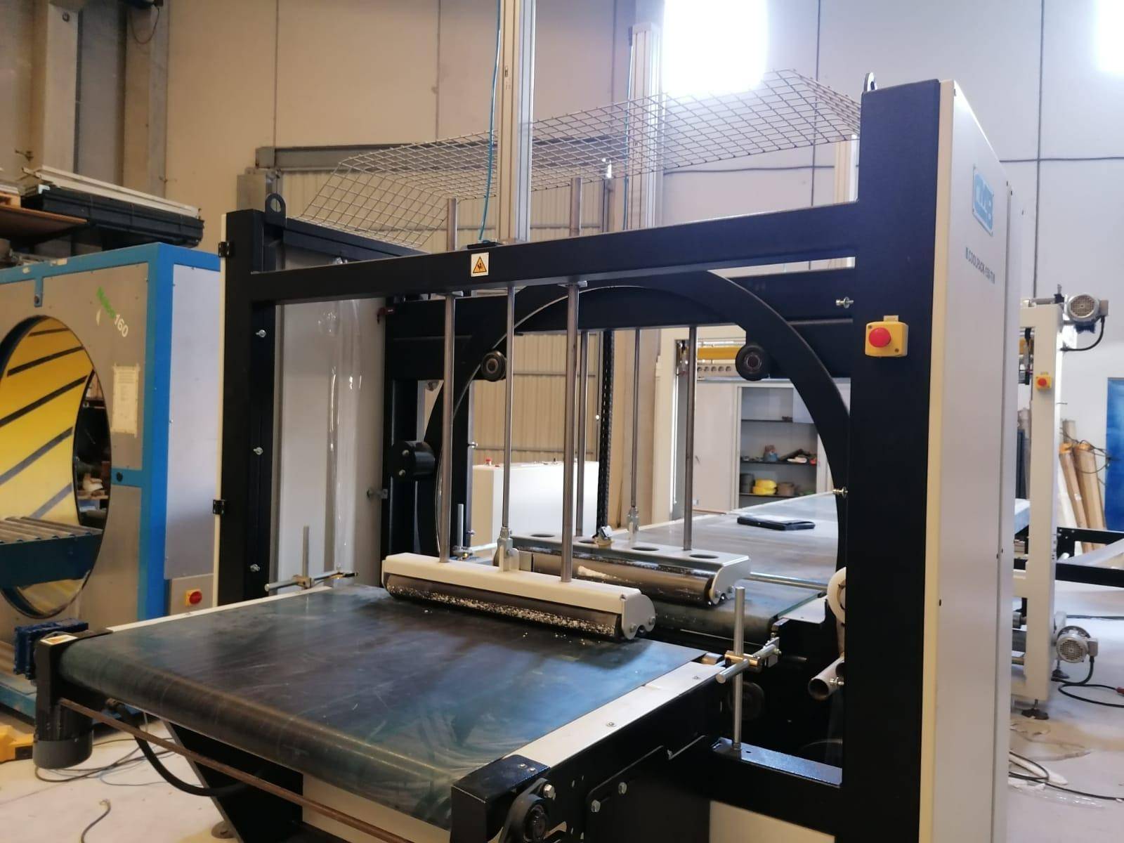 CMB Packaging machine COOLPACK 150 TI buy second-hand