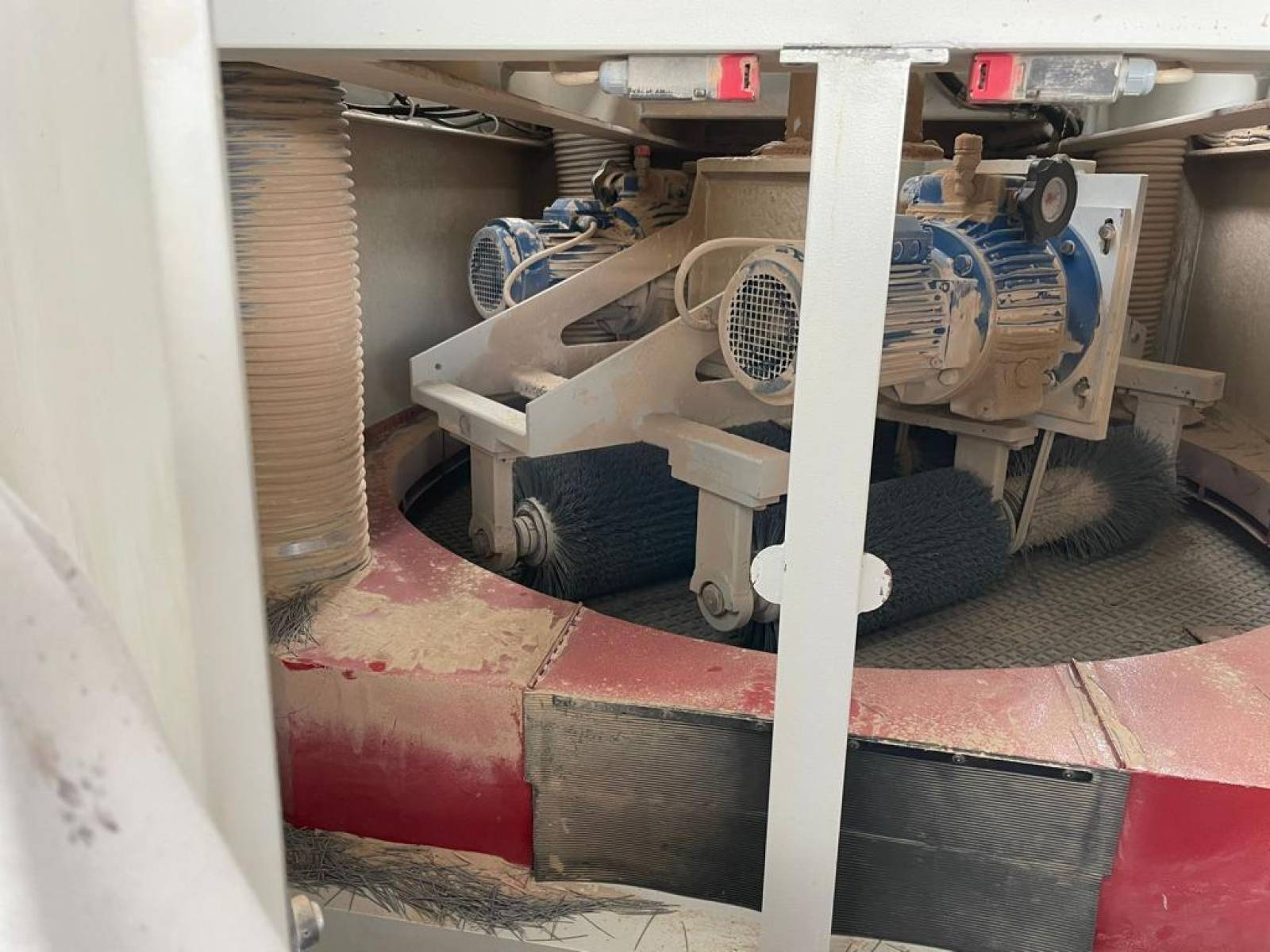 Brushing machine VIET RHAM 1350 buy second-hand