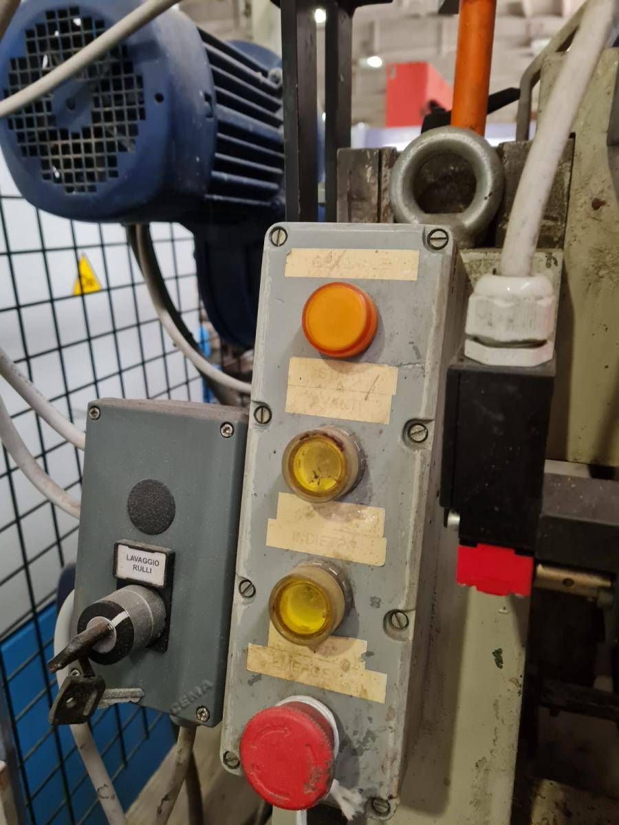 RVM Glue spreader buy second-hand