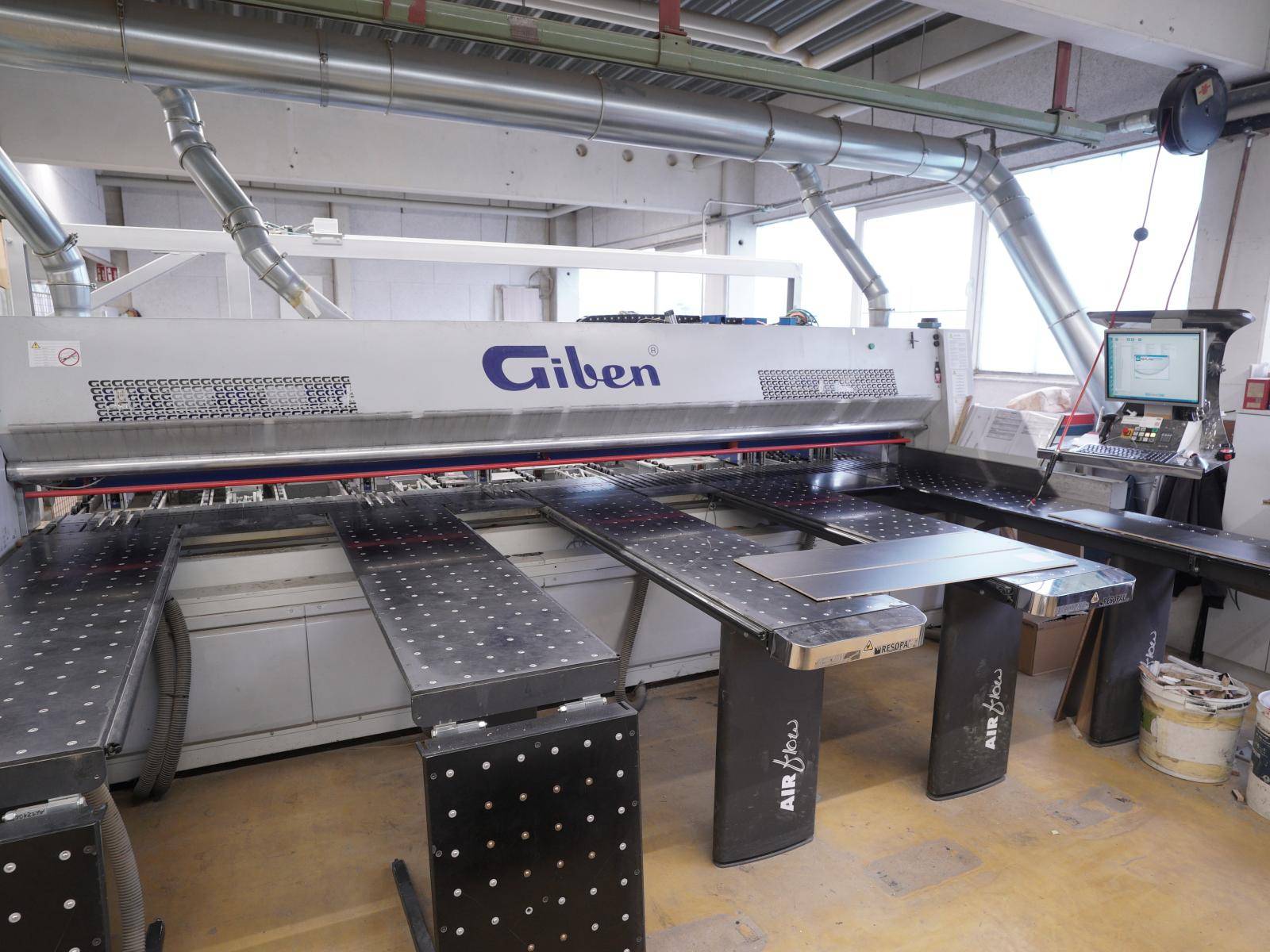 GIBEN Beamsaw with lift table PRISMA 3000 SPT H 115 buy second-hand