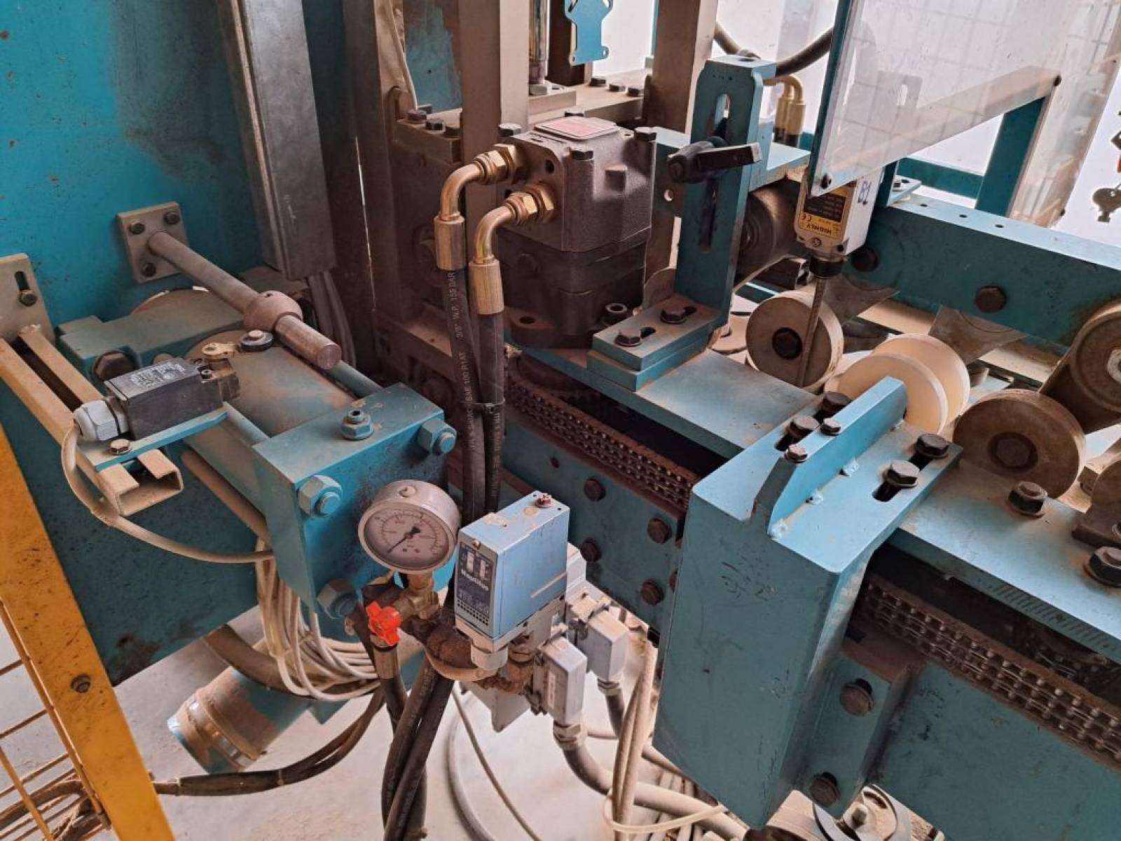 SPANEVELLO Compact finger jointing line buy second-hand